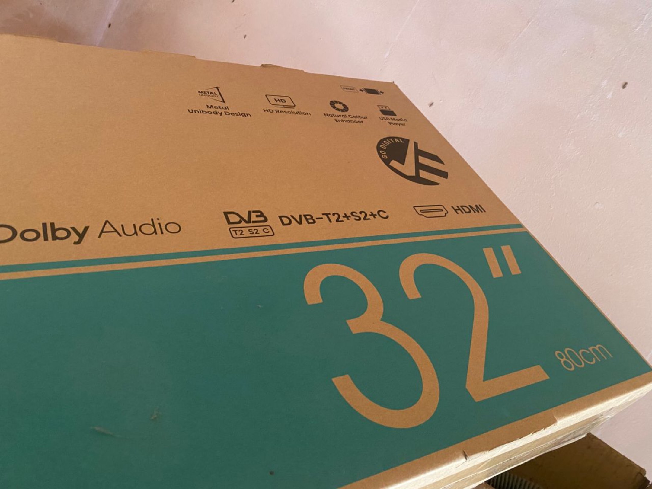 Hisense 32" LED TV Series 5, TV & Home Appliances, TV & Entertainment ...