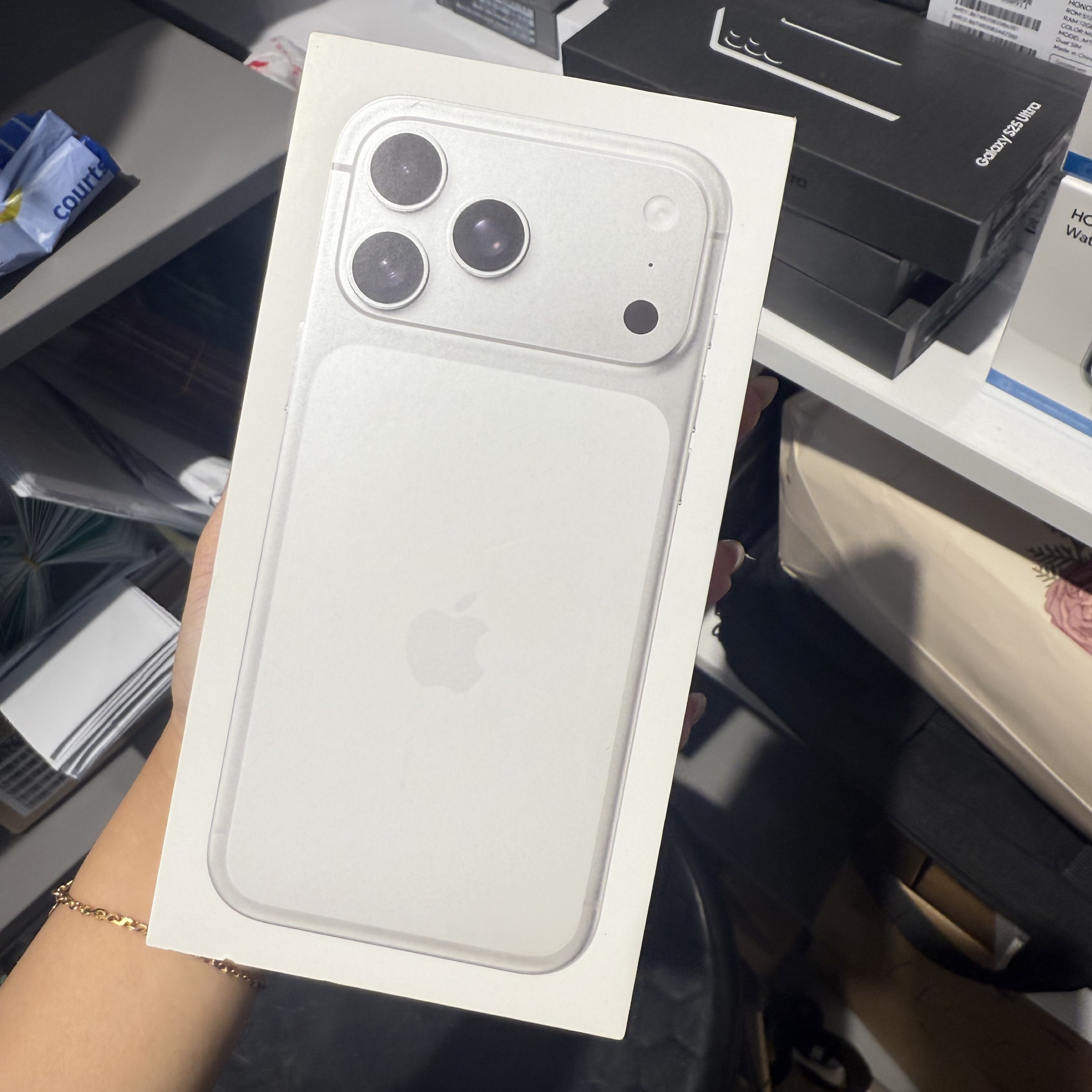 iPhone 17 Pro Max 2TB Silver, Mobile Phones & Gadgets, Mobile Phones ...