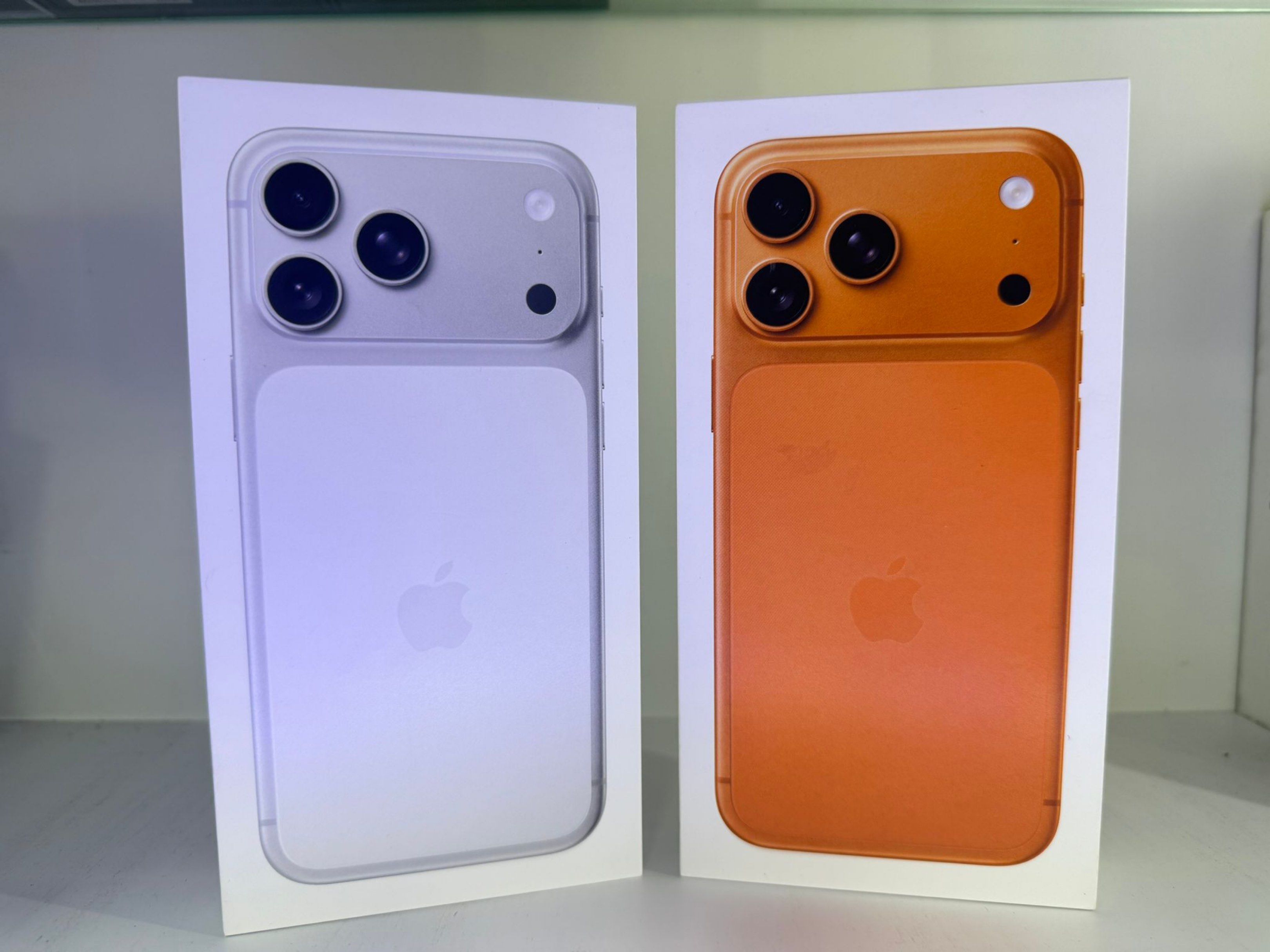 iPhone 17 Pro Max Cosmic Orange 256GB, Mobile Phones & Gadgets, Mobile ...