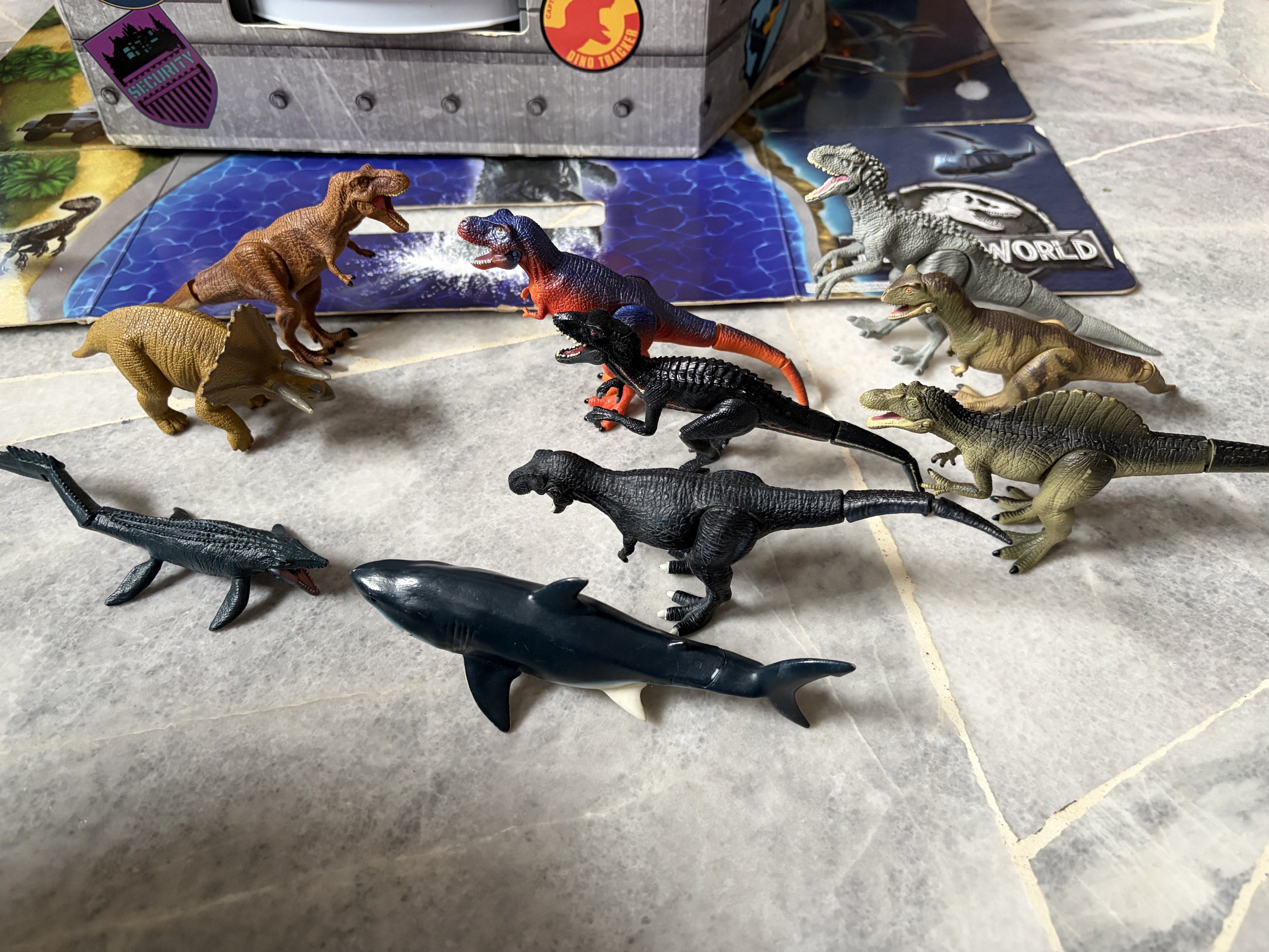 Jurassic World Animal Adventure Playset, Hobbies & Toys, Toys & Games ...