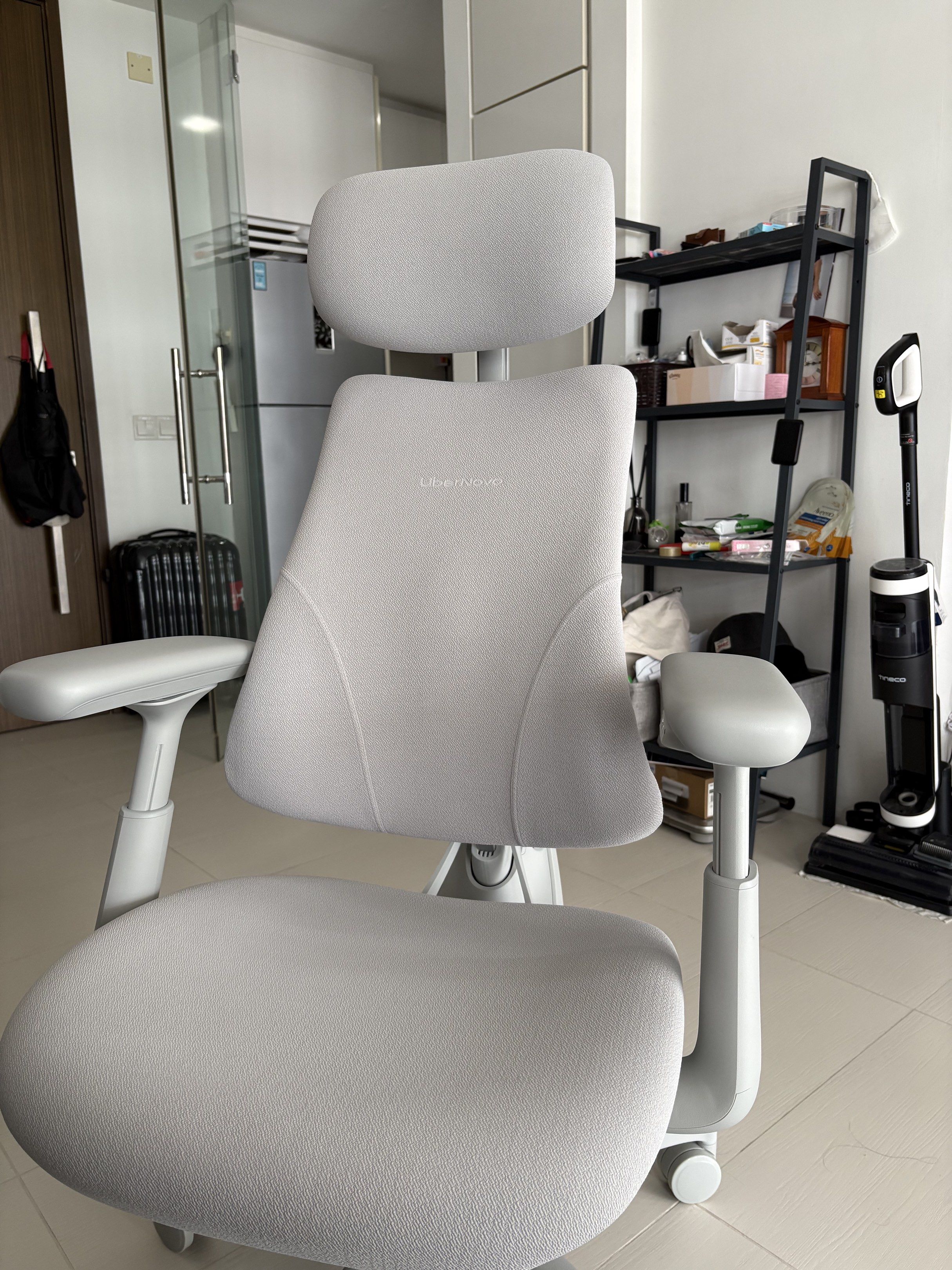 Libernovo Omni with leg rest - New, Furniture & Home Living, Furniture ...