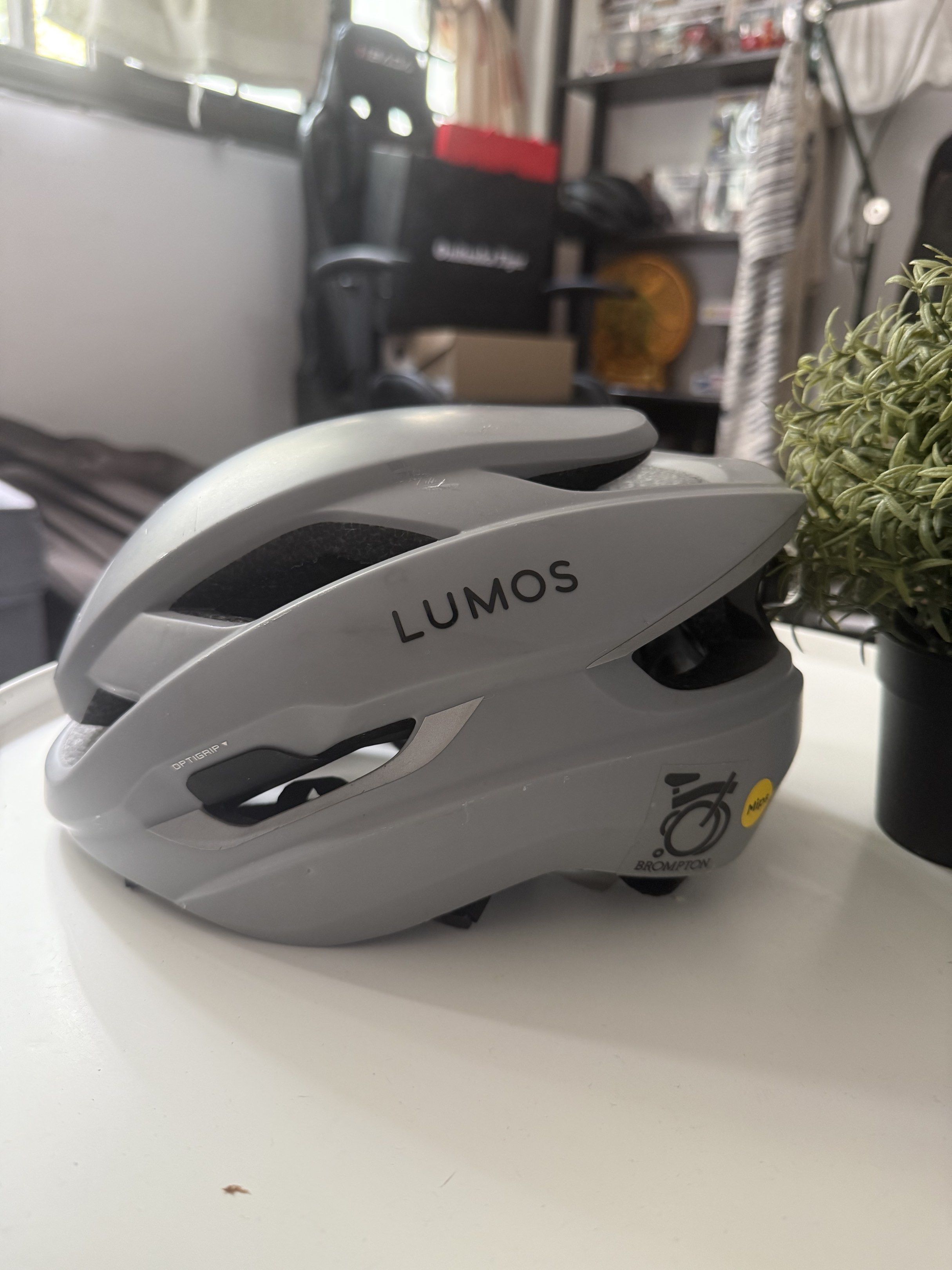 Lumos MIPS with Firefly - Grey, Sports Equipment, Bicycles & Parts ...