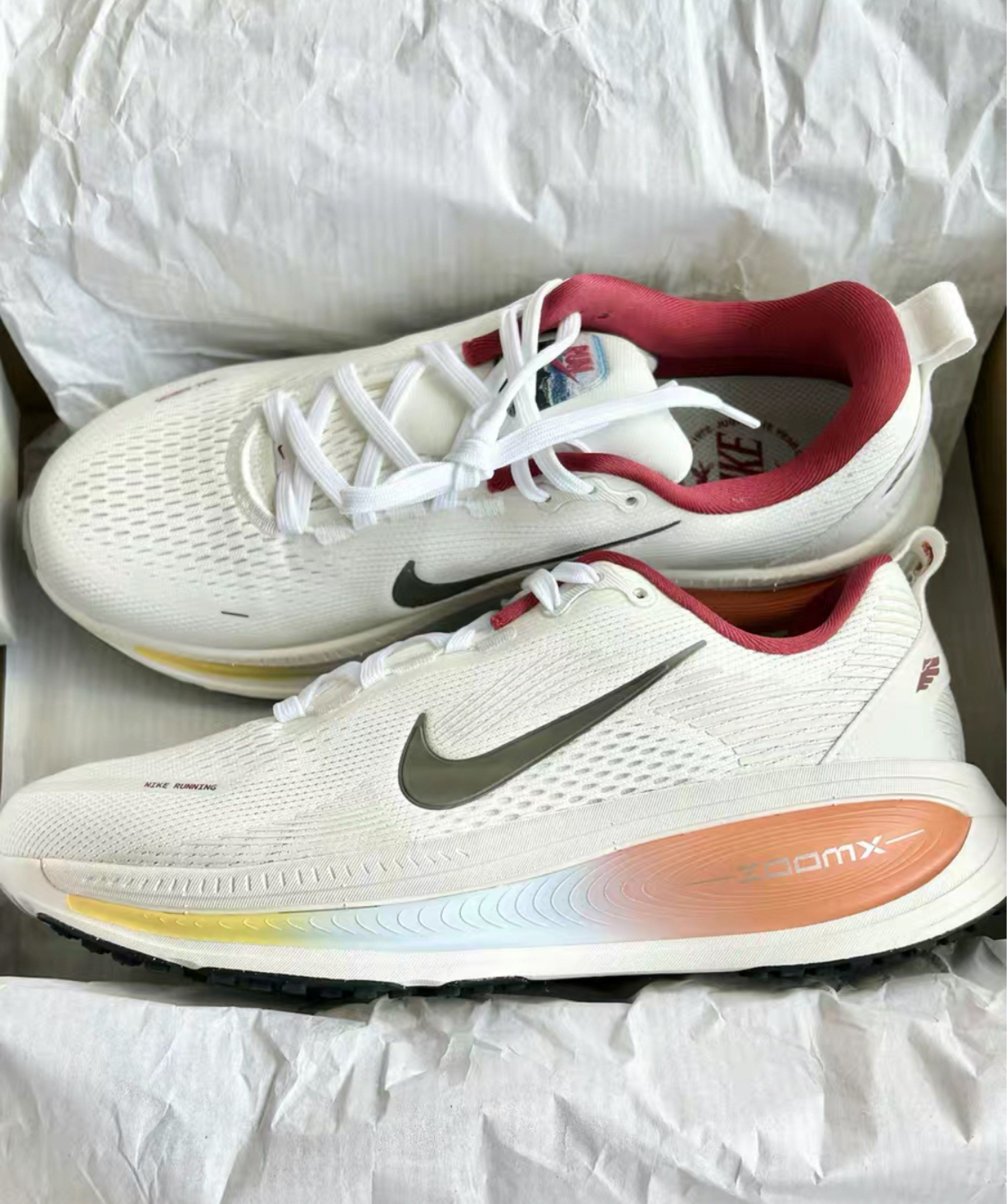 Nike Vomero 18 Running Shoes White, Men's Fashion, Footwear, Sneakers ...