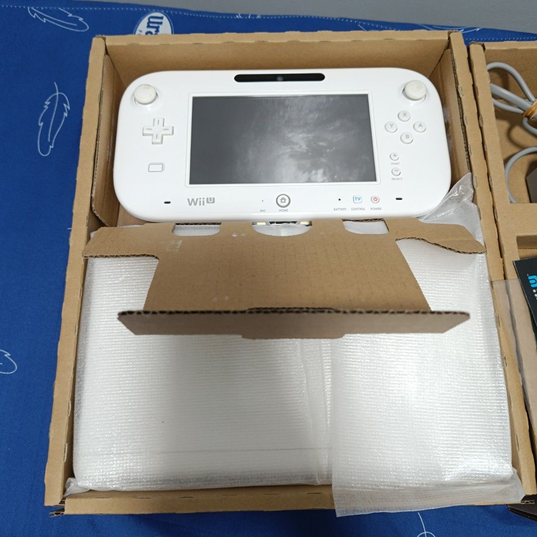 Nintendo Wii U Basic Set 8GB, Video Gaming, Video Game Consoles ...