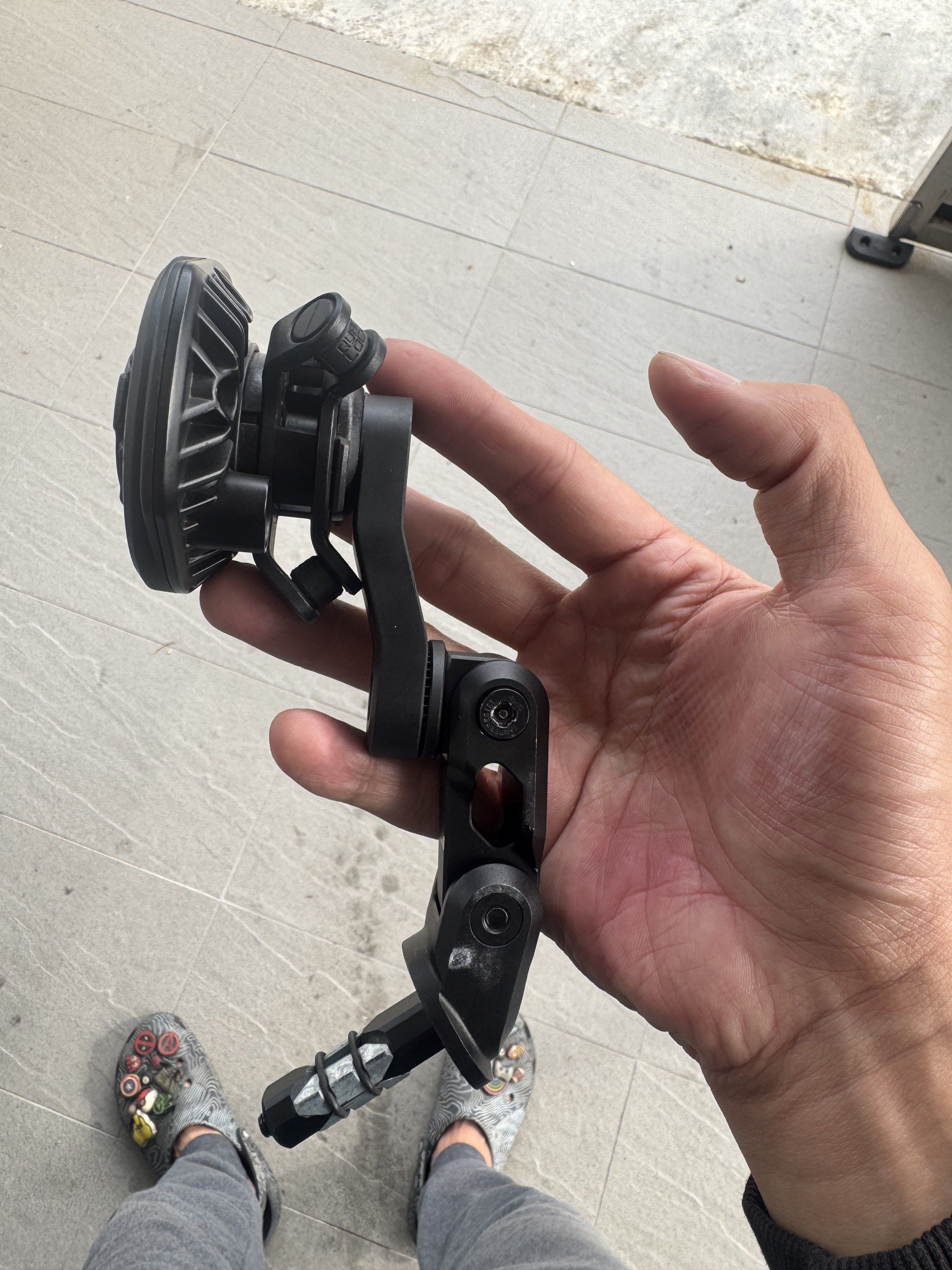 Quad Lock Motorcycle Wireless Charger Kit, Motorcycles, Motorcycle ...