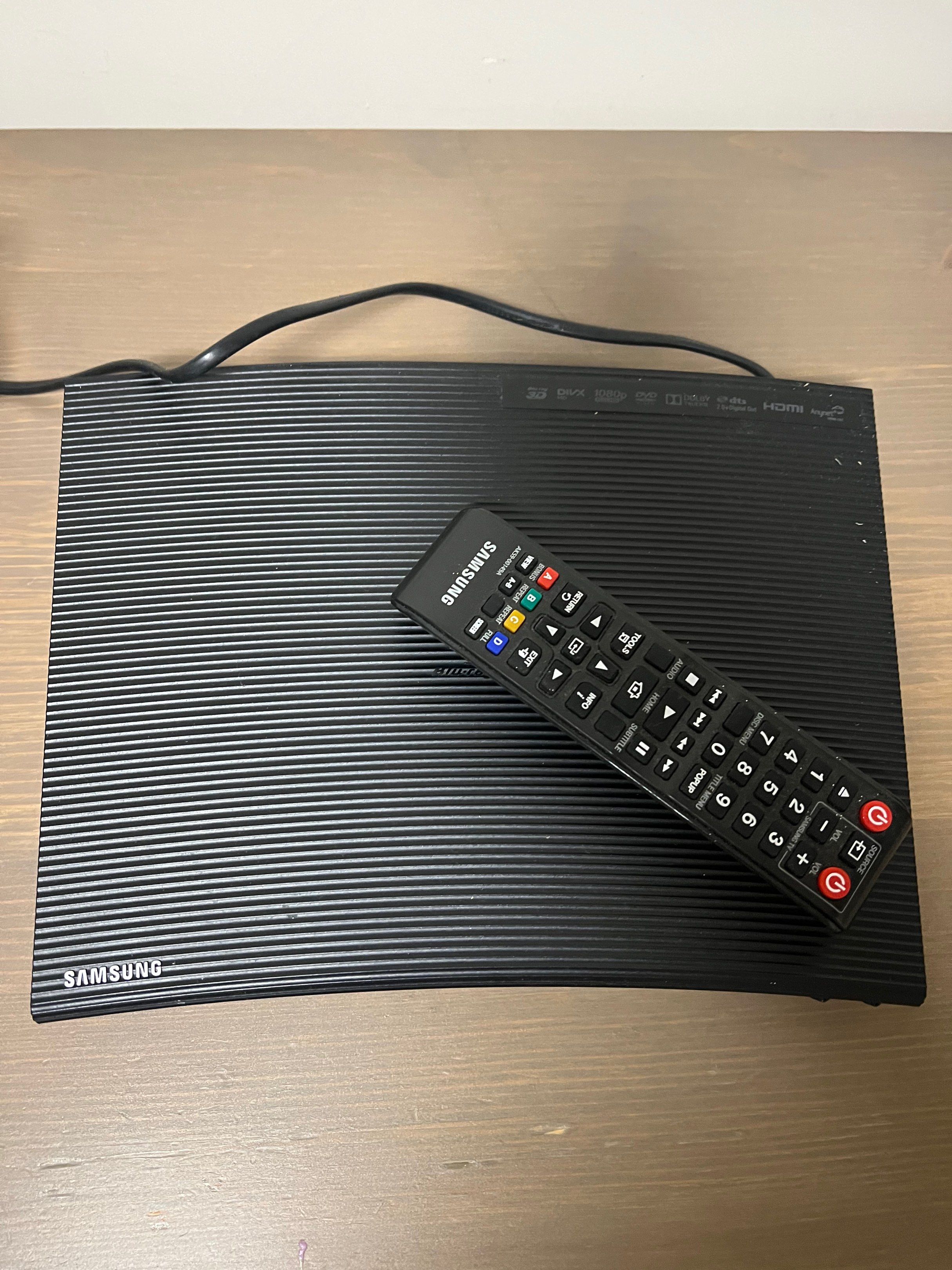 Samsung Blu-ray Player with Remote, 家庭電器, 電視 & 其他娛樂, 藍光及播放器 - Carousell