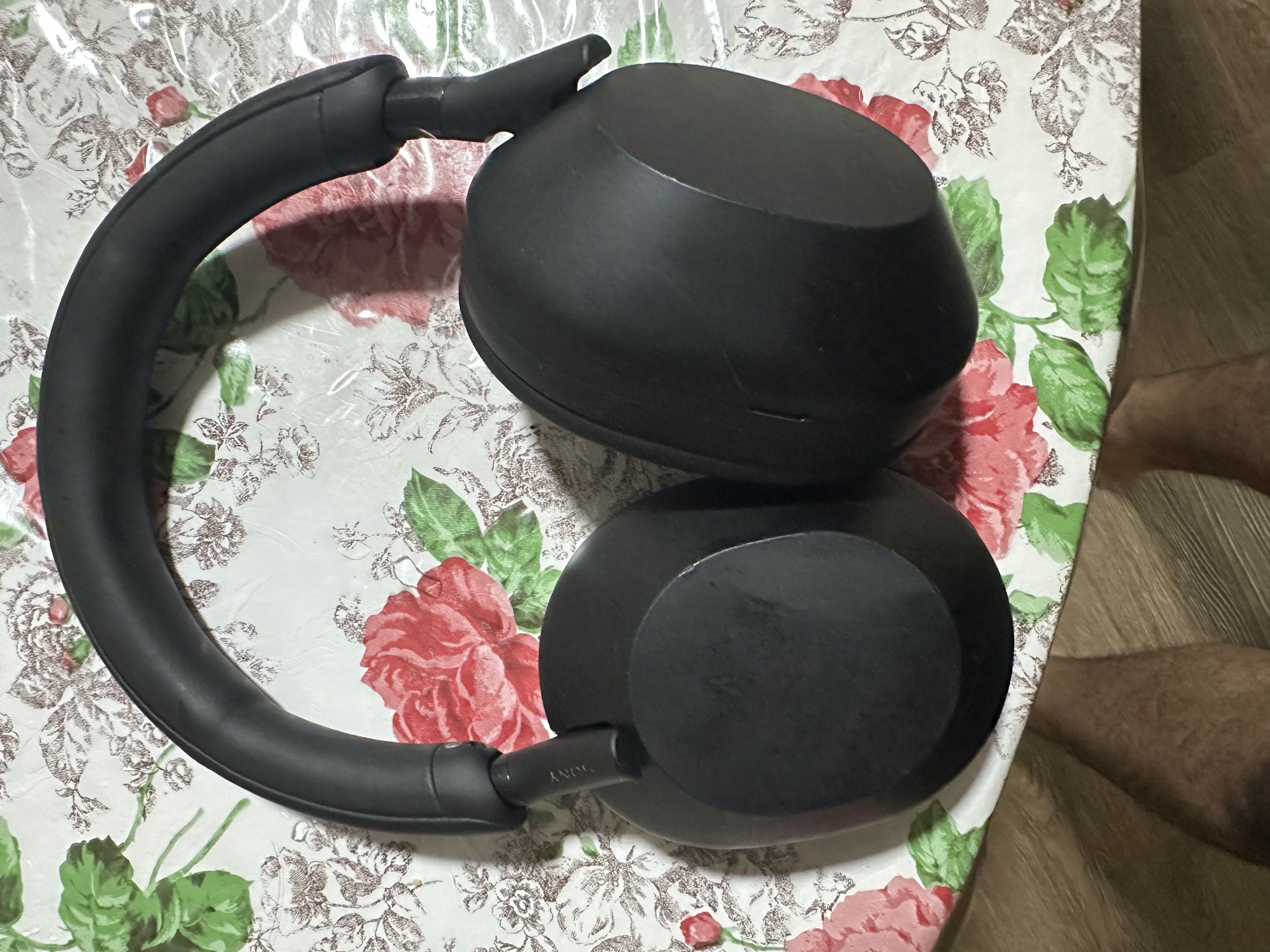 Sony Wh-1000xm5, Audio, Headphones & Headsets on Carousell