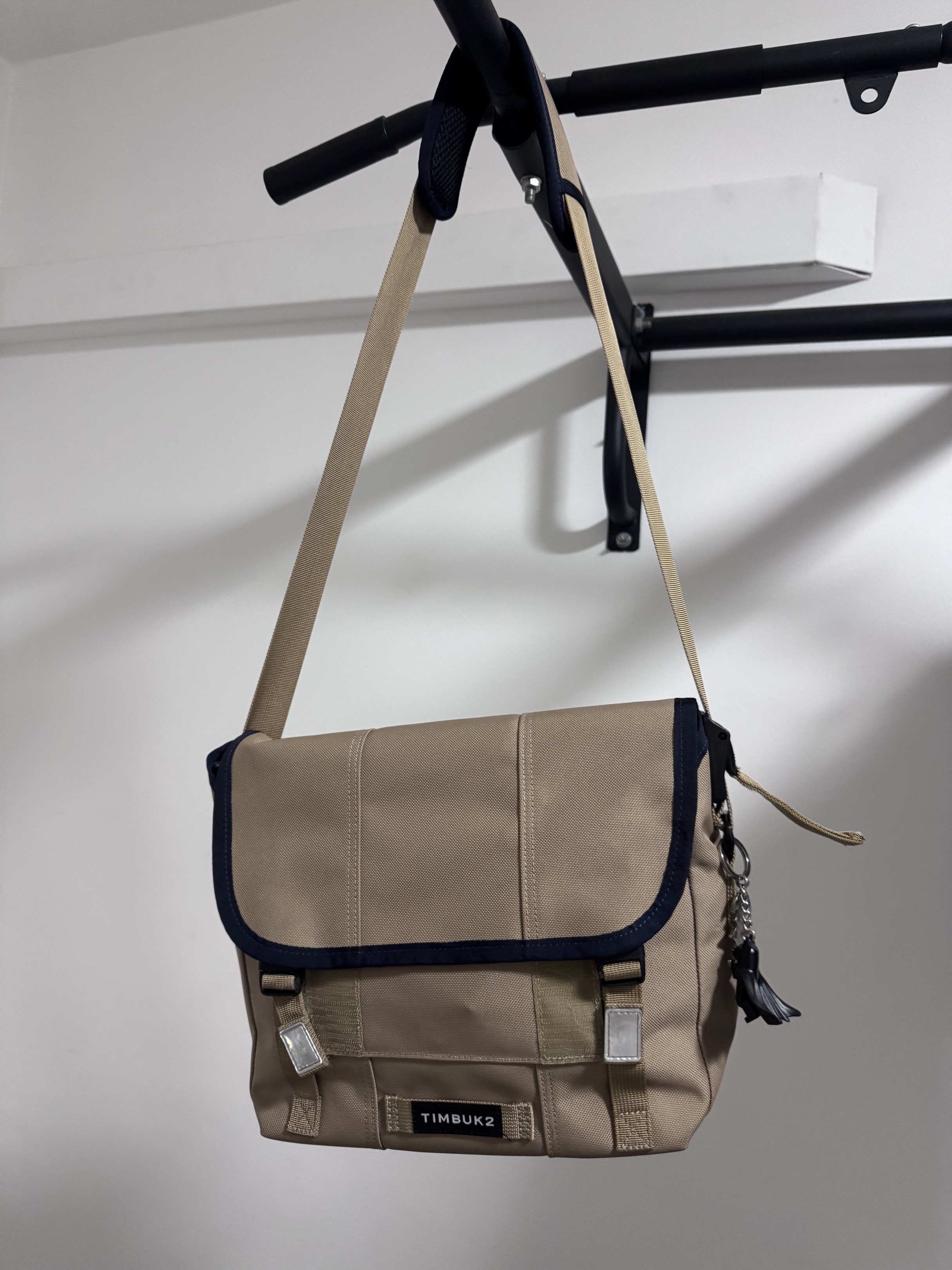 Timbuk2 Classic Messenger Bag xs, Men's Fashion, Bags, Sling Bags on ...