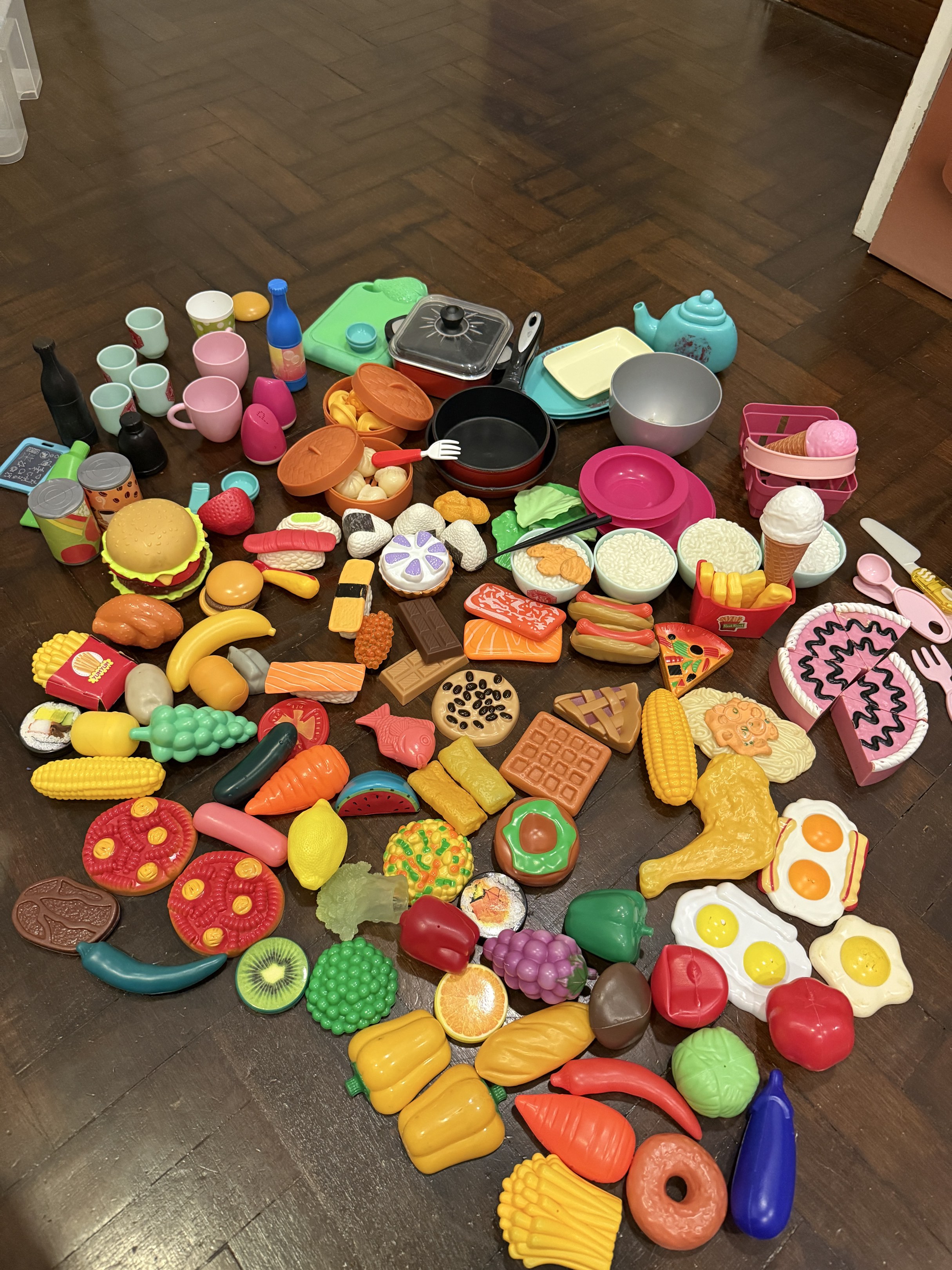 Toy Food Set - Assorted Play Food and Kitchenware, Hobbies & Toys, Toys ...