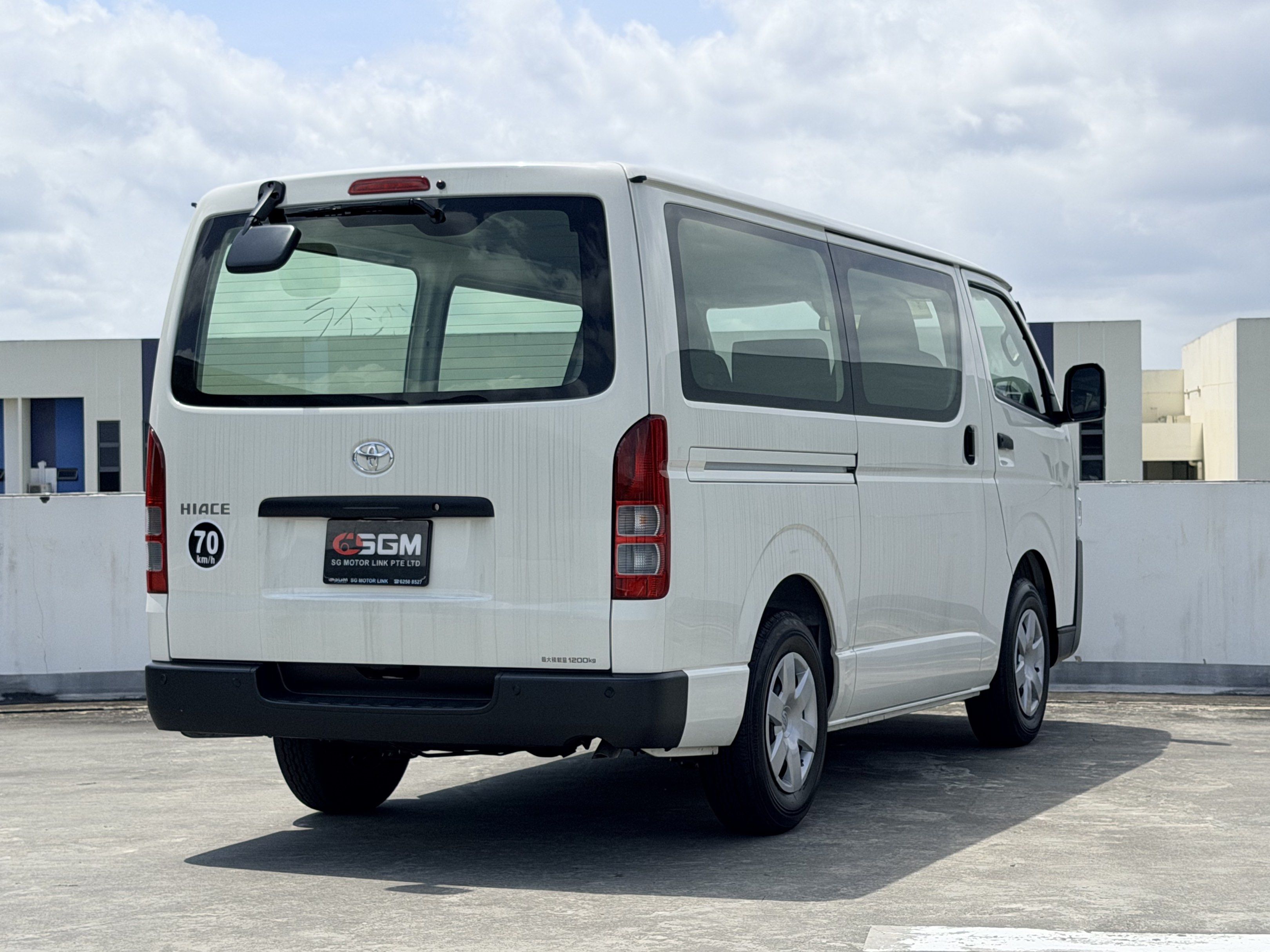 Toyota Hiace 2.8A (Rear Aircon), Cars, Commercial Vehicles, New on ...