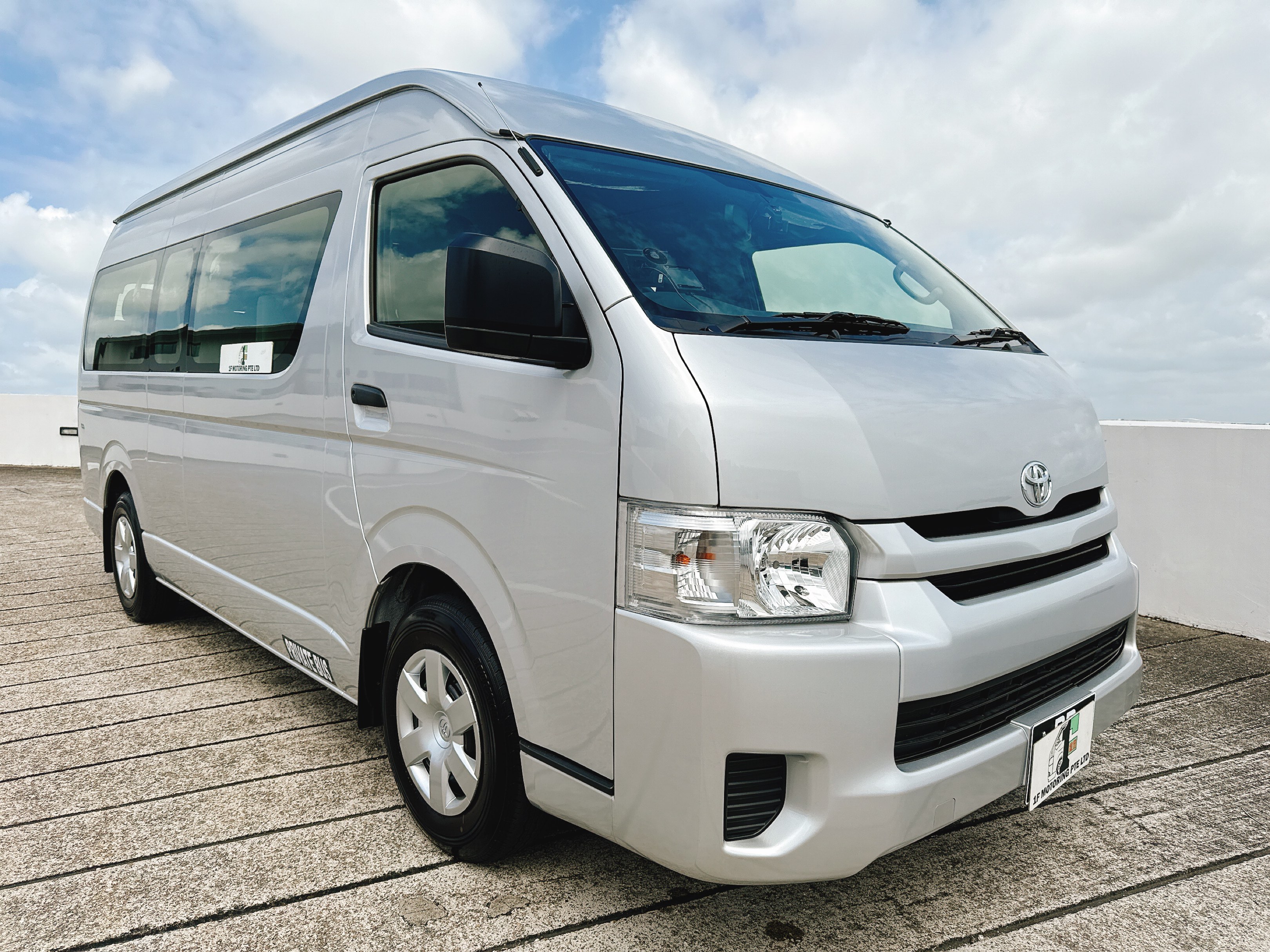 TOYOTA HIACE HIGH ROOF COMMUTER TURBO AUTO, Cars, Commercial Vehicles ...