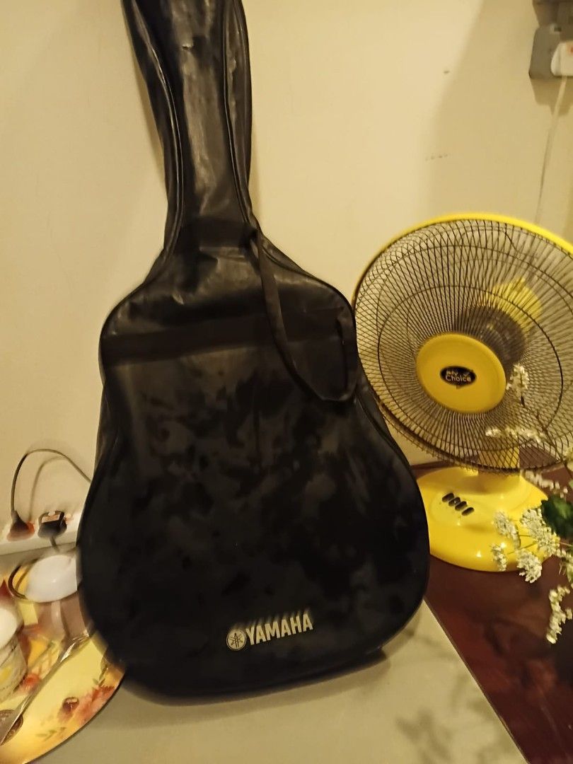Yamaha F310P Acoustic Guitar, Hobbies & Toys, Musical Instruments on ...