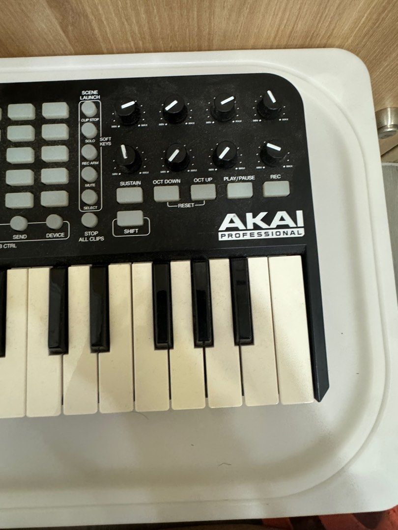 Akai APC Key 25 MIDI Keyboard Controller, Hobbies & Toys, Musical ...