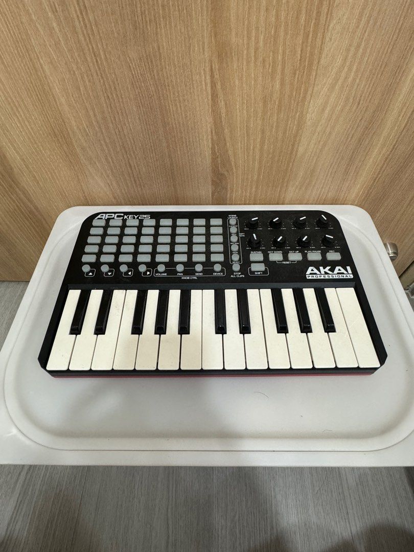 Akai APC Key 25 MIDI Keyboard Controller, Hobbies & Toys, Musical ...