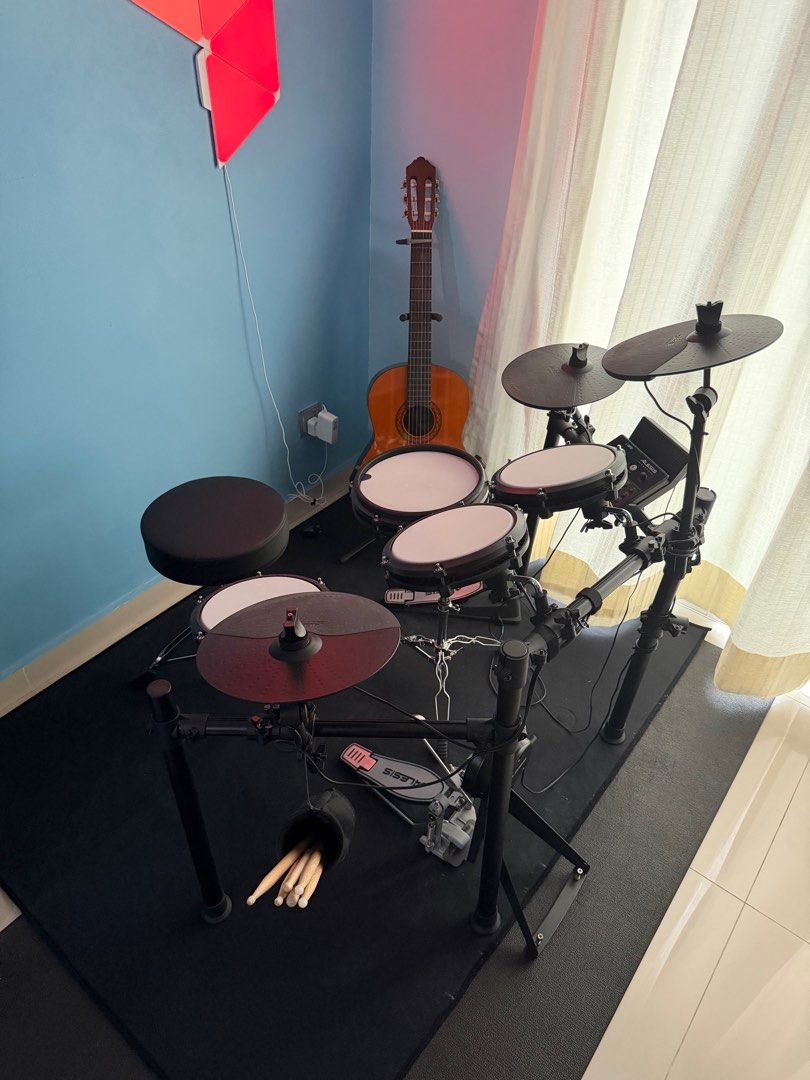 Alesis nitro max rarely used (price boleh nego), Hobbies & Toys, Music ...