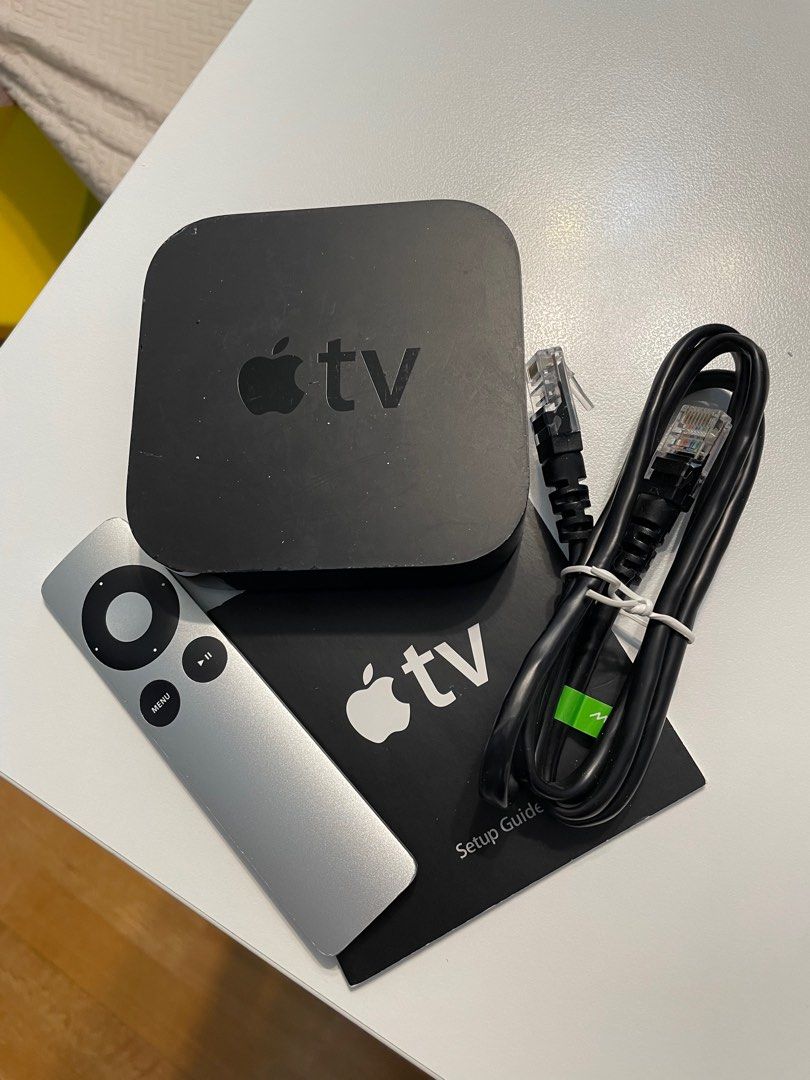 Apple TV with Remote and Cables, 家庭電器, 電視 & 其他娛樂, 電視組件及配件 - Carousell