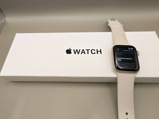Apple Watch SE gen 2 40mm, Mobile Phones & Gadgets, Wearables & Smart ...