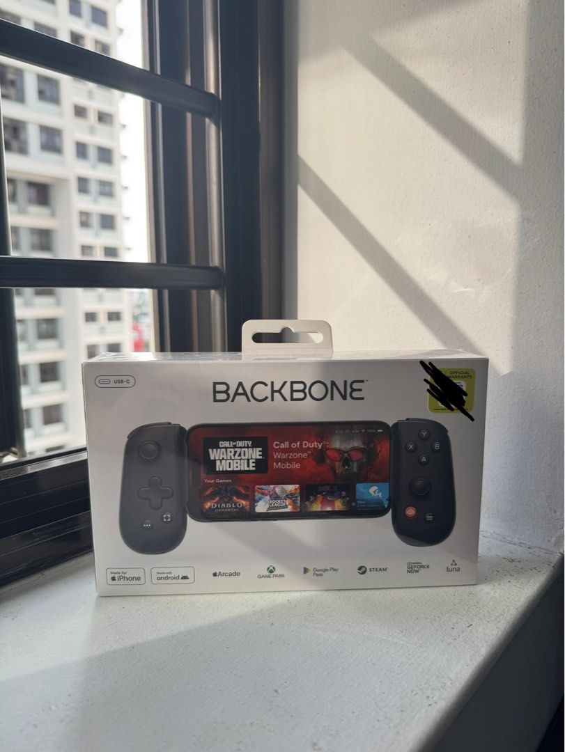 Backbone One Mobile Gaming Controller - USB-C, Video Gaming, Gaming ...