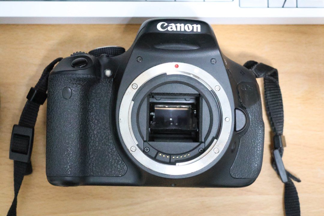 Canon EOS 600D DSLR Camera with Lens, Photography, Cameras on Carousell