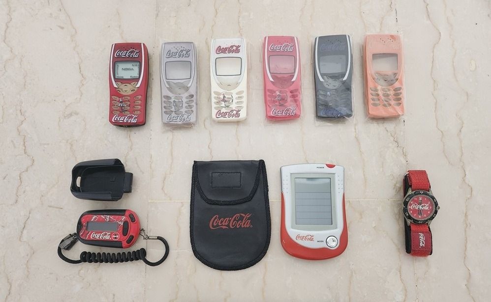 Coca-Cola Vintage Collectibles - Nokia 8210 Dummy Phone, Pager, PDA ...