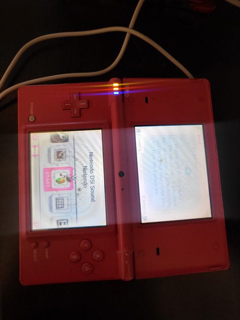 Defective (But Opening) Nintendo DS Lite with New Super Mario Bros Game ...
