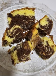 Classic Homemade Muslim Owned Batik Cake - Square & Roll, Food & Drinks ...