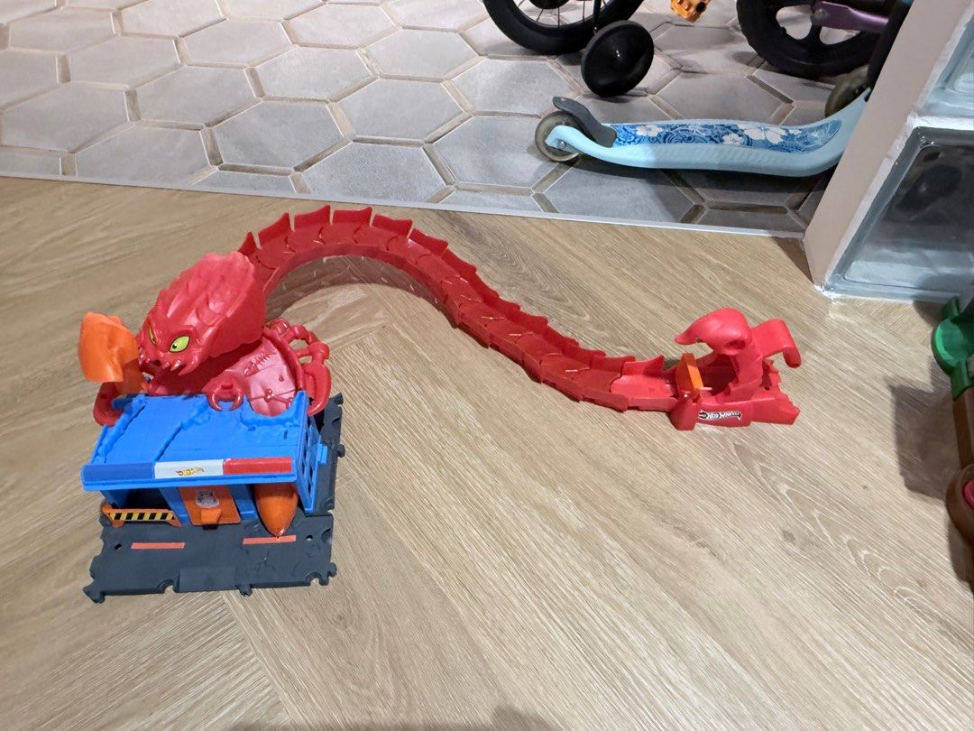 Hot Wheels City Scorpion, Hobbies & Toys, Toys & Games on Carousell