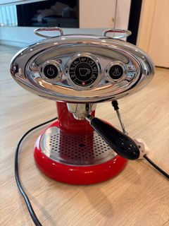 (Have a video)Nespresso pixie Coffee Machine with Capsule Storage Box, TV & Home Appliances ...