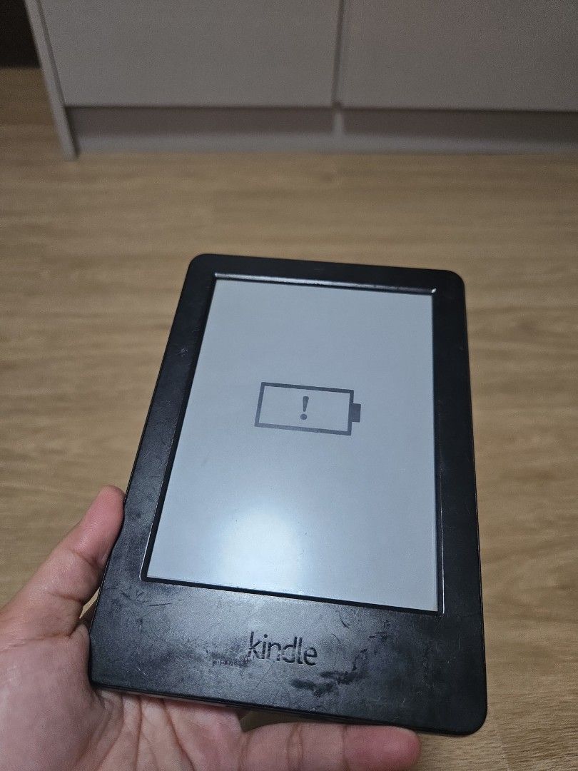 Kindle E-reader (7 gen), Mobile Phones & Gadgets, E-Readers on Carousell