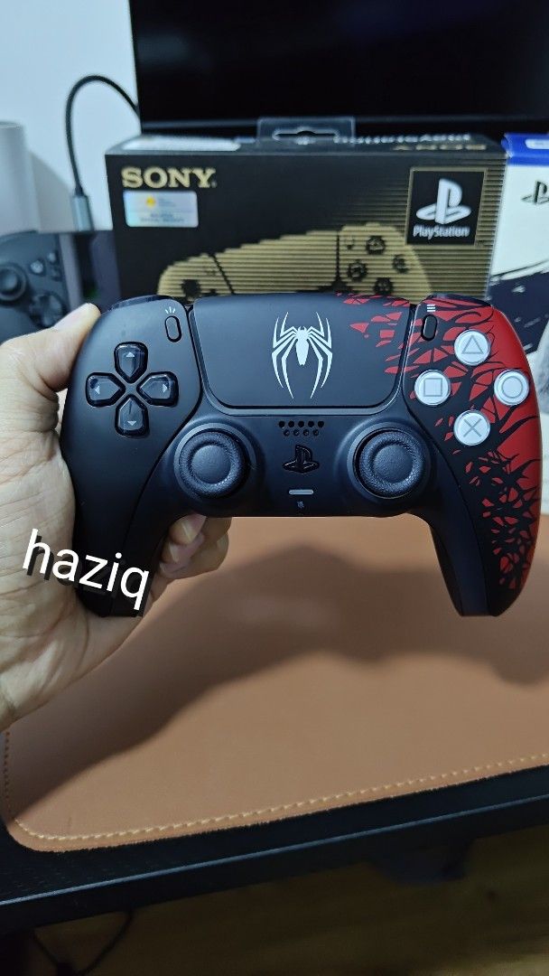 Limited edition Dualsense PS5 Controller - 30th anniversary, Ghost of ...