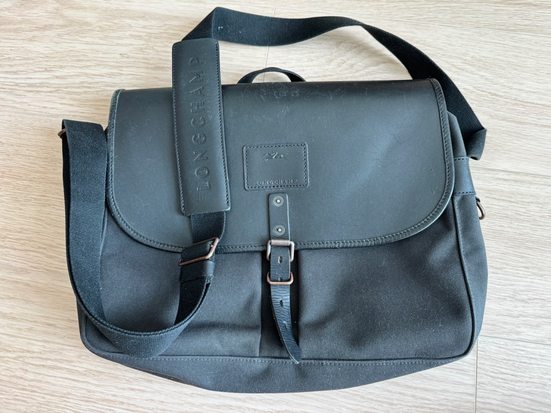 Longchamp Messenger Bag - Black, Men's Fashion, Bags, Sling Bags on ...