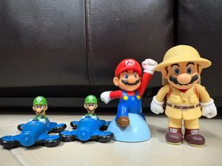 Nintendo Mario Figurine, Hobbies & Toys, Toys & Games on Carousell