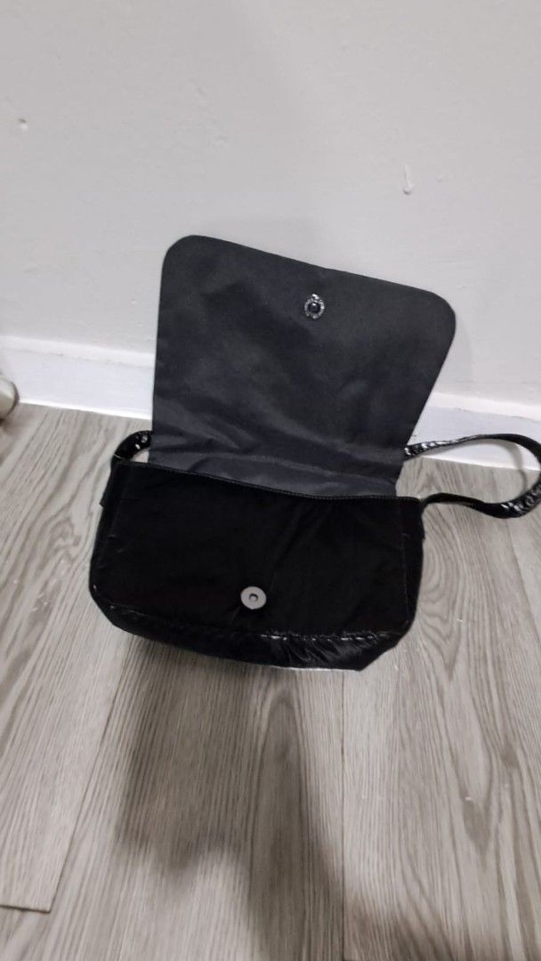 Puma Black Shoulder Bag, Women's Fashion, Bags & Wallets, Shoulder Bags ...