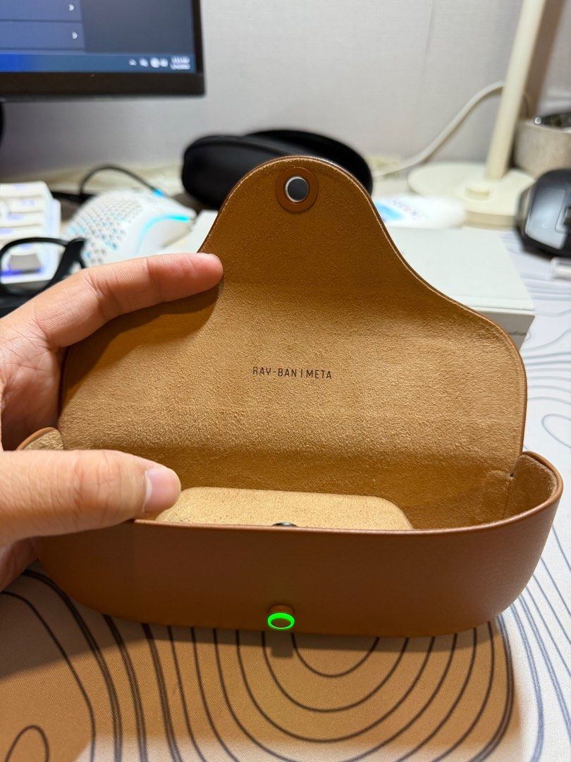 Ray-Ban Meta Wayfarer Smart Glasses, Men's Fashion, Watches ...