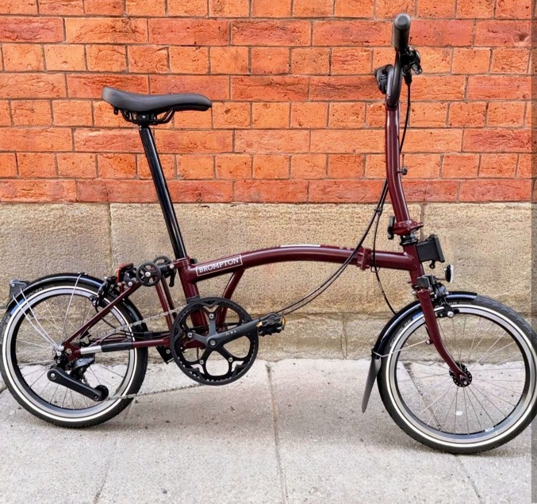 [SALES] 2026 Brompton C Line M4L, Plum Red / black / dune sand ...
