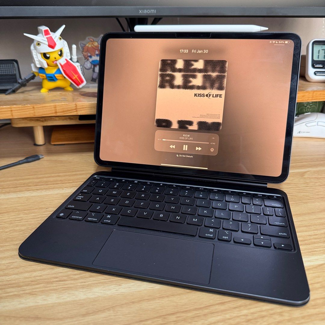 Apple Magic Keyboard for iPad Pro M4 and M5, Computers & Tech, Parts ...