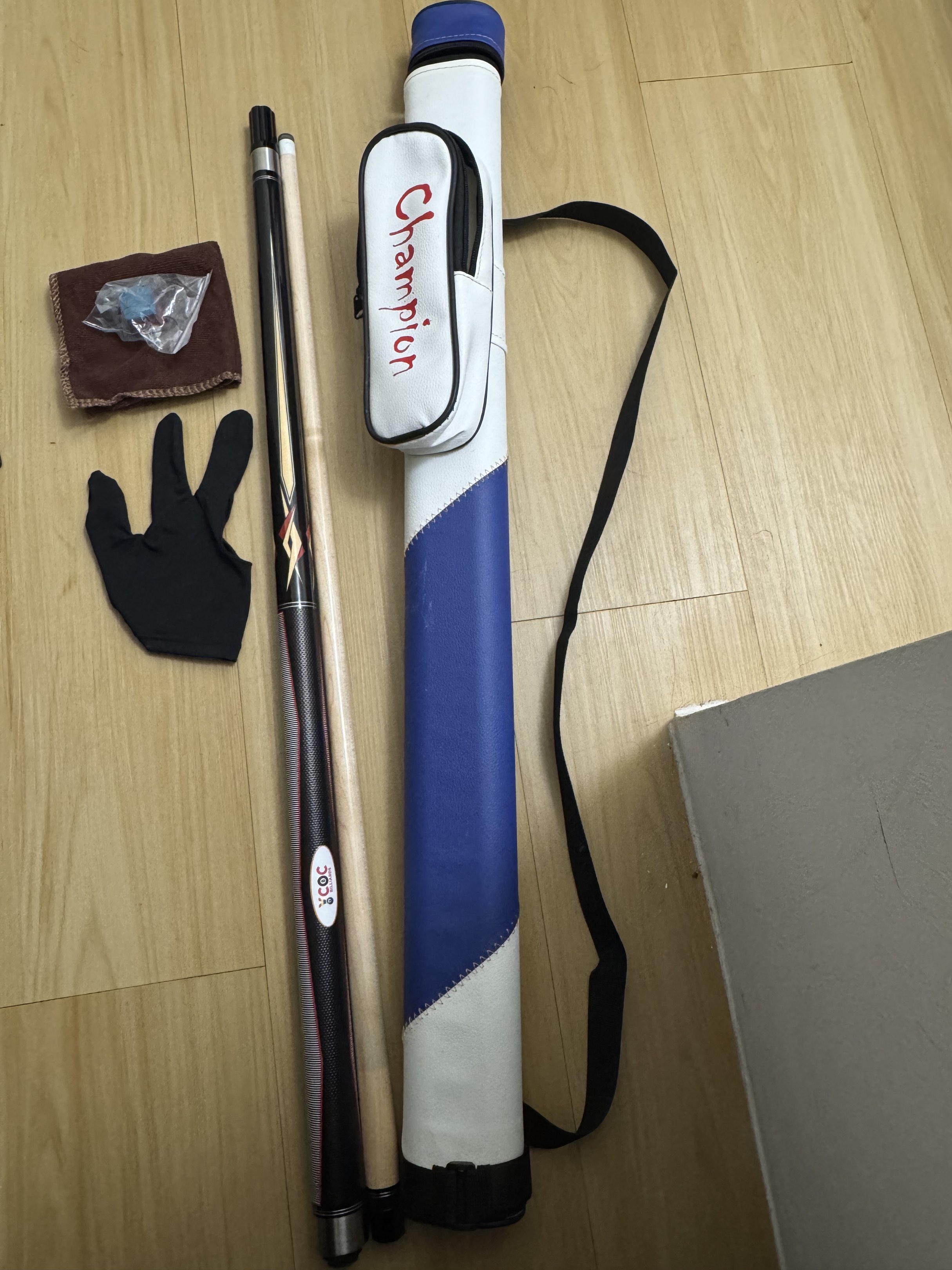 Champion Pool Cue Set with Accessories, Sports Equipment, Sports ...