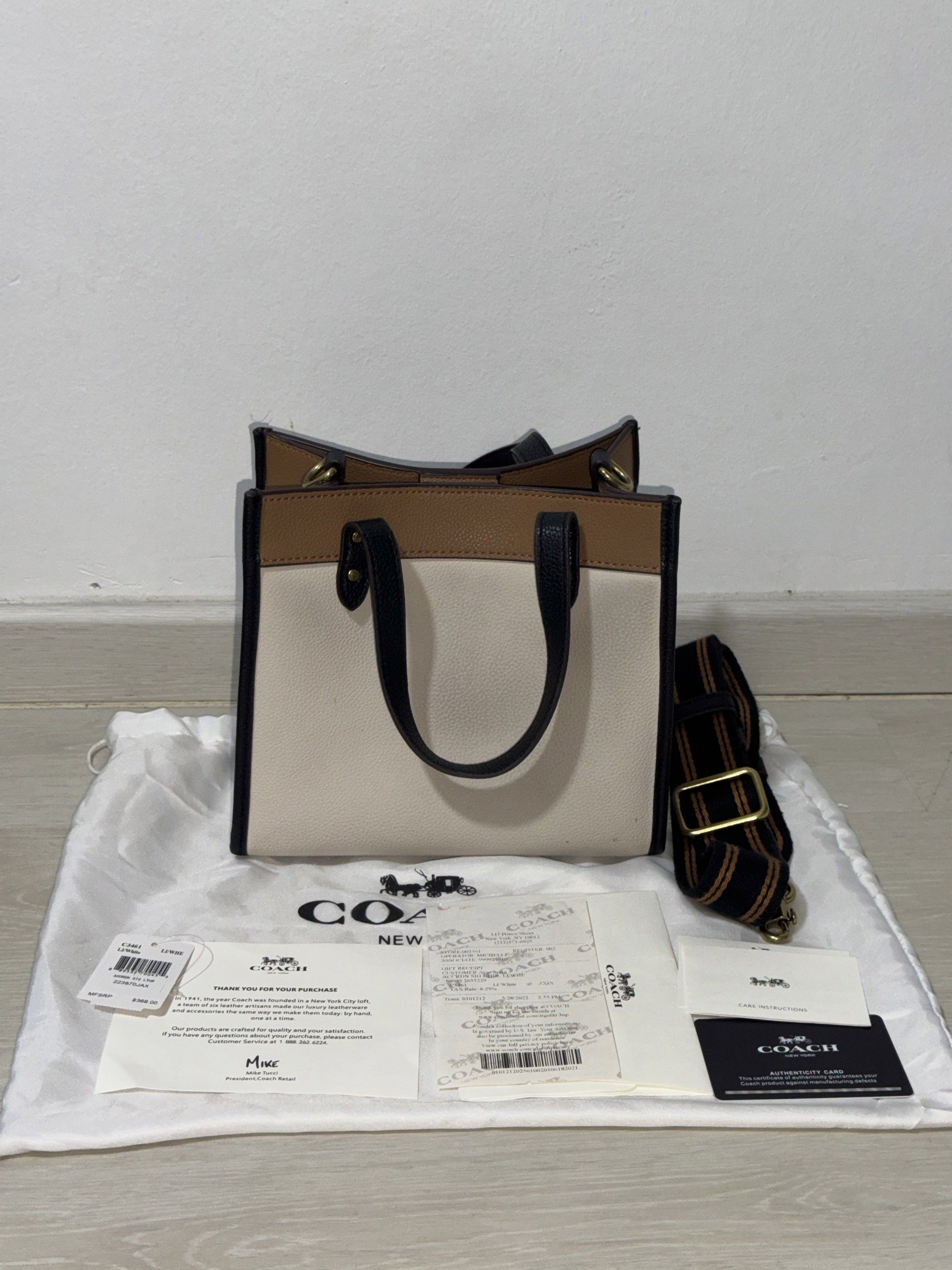 Coach Field Tote 22, Women's Fashion, Bags & Wallets, Tote Bags on ...