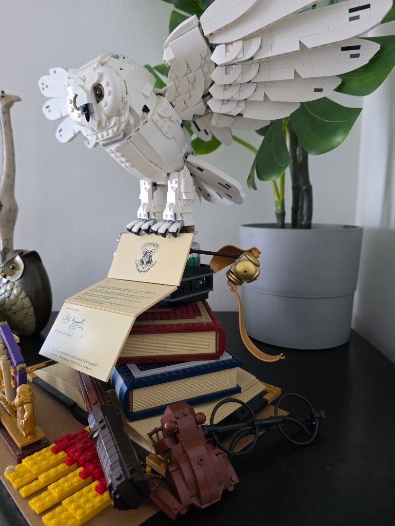 LEGO Harry Potter Hedwig Set, Hobbies & Toys, Toys & Games on Carousell