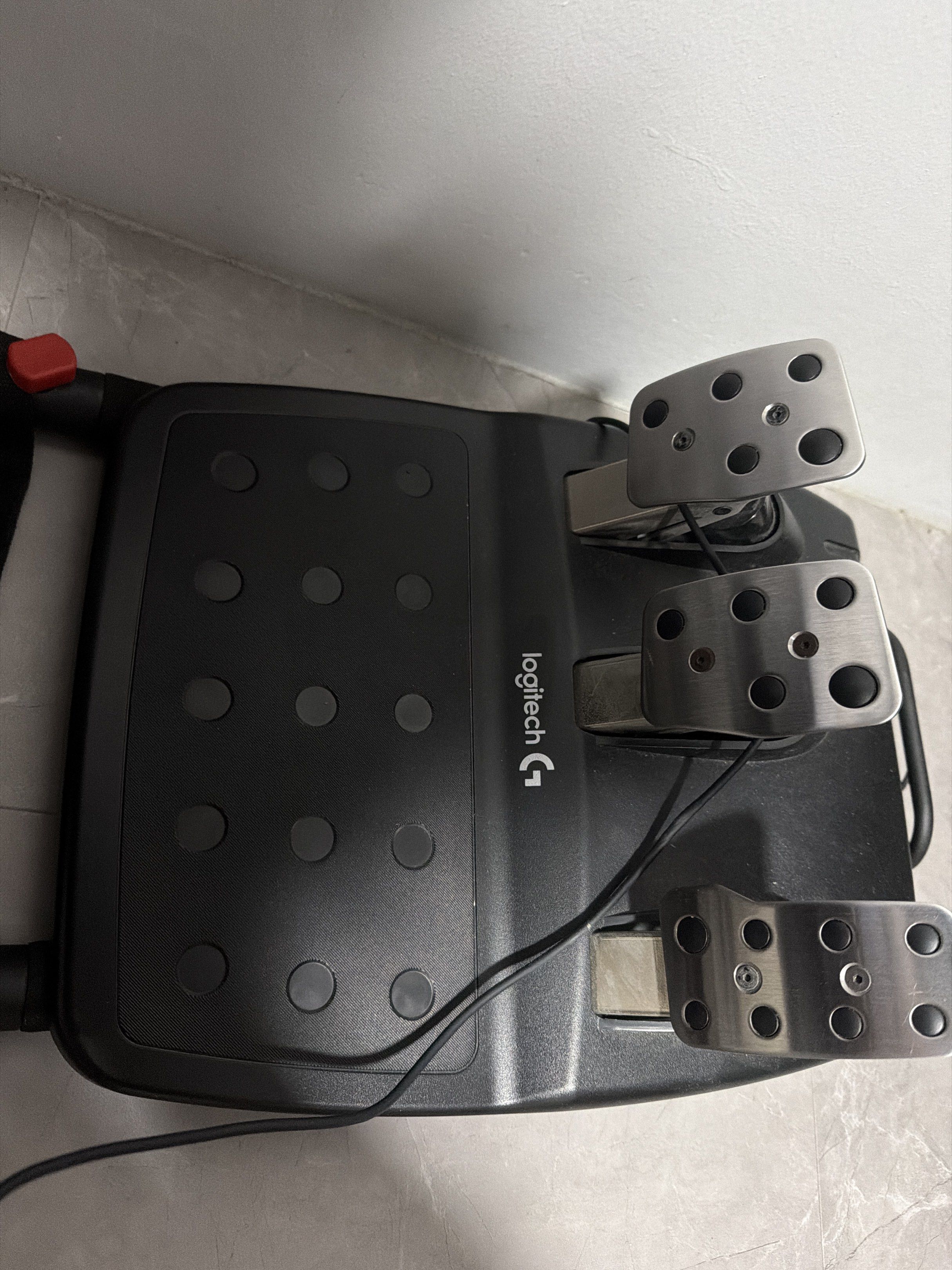 Logitech G29 Racing Wheel and Pedals, Video Gaming, Gaming Accessories ...