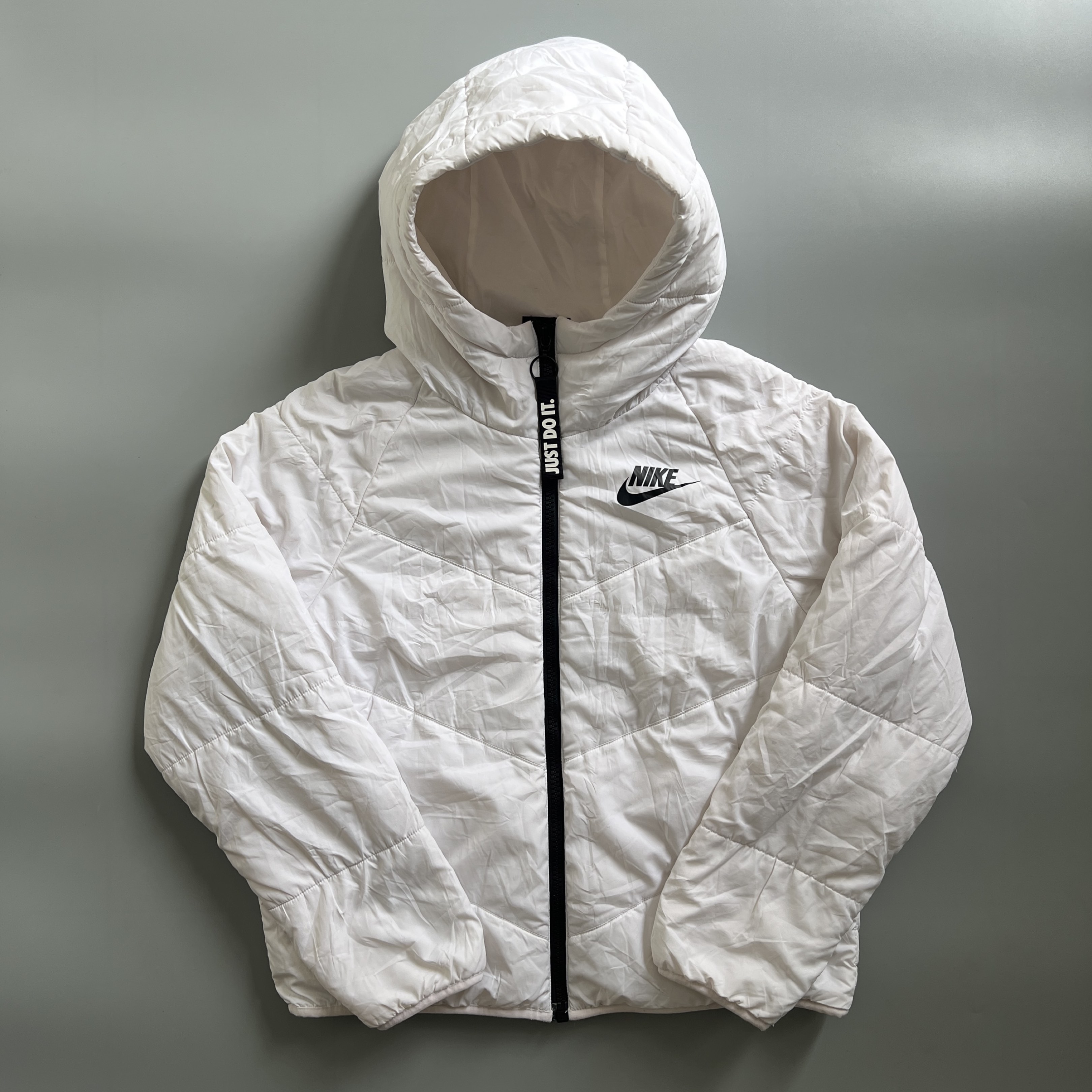 nike just do it puffer jacket zip up hood, Men's Fashion, Coats ...