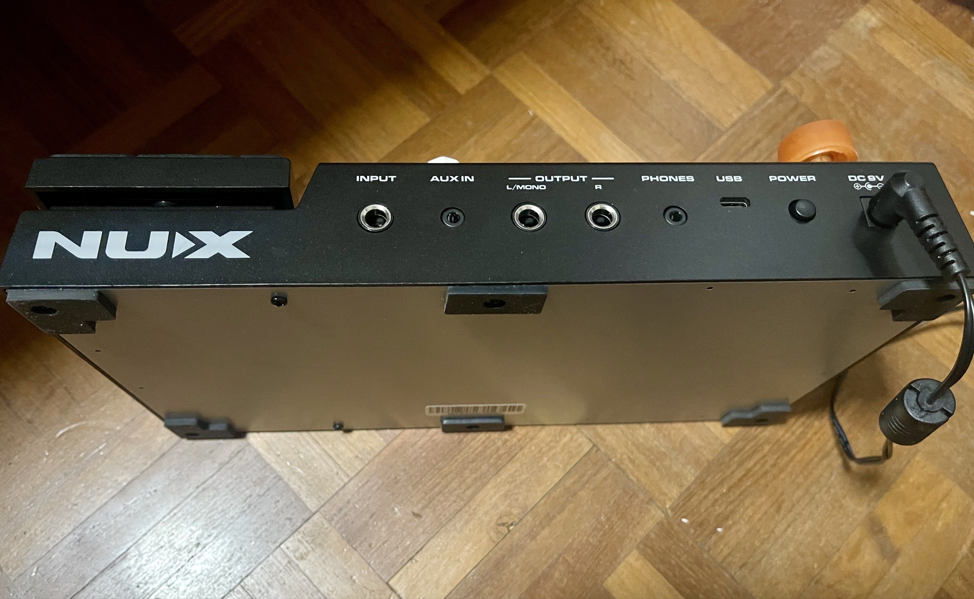 NUX MG-400 Modeling Guitar & Bass Processor, Hobbies & Toys, Musical ...