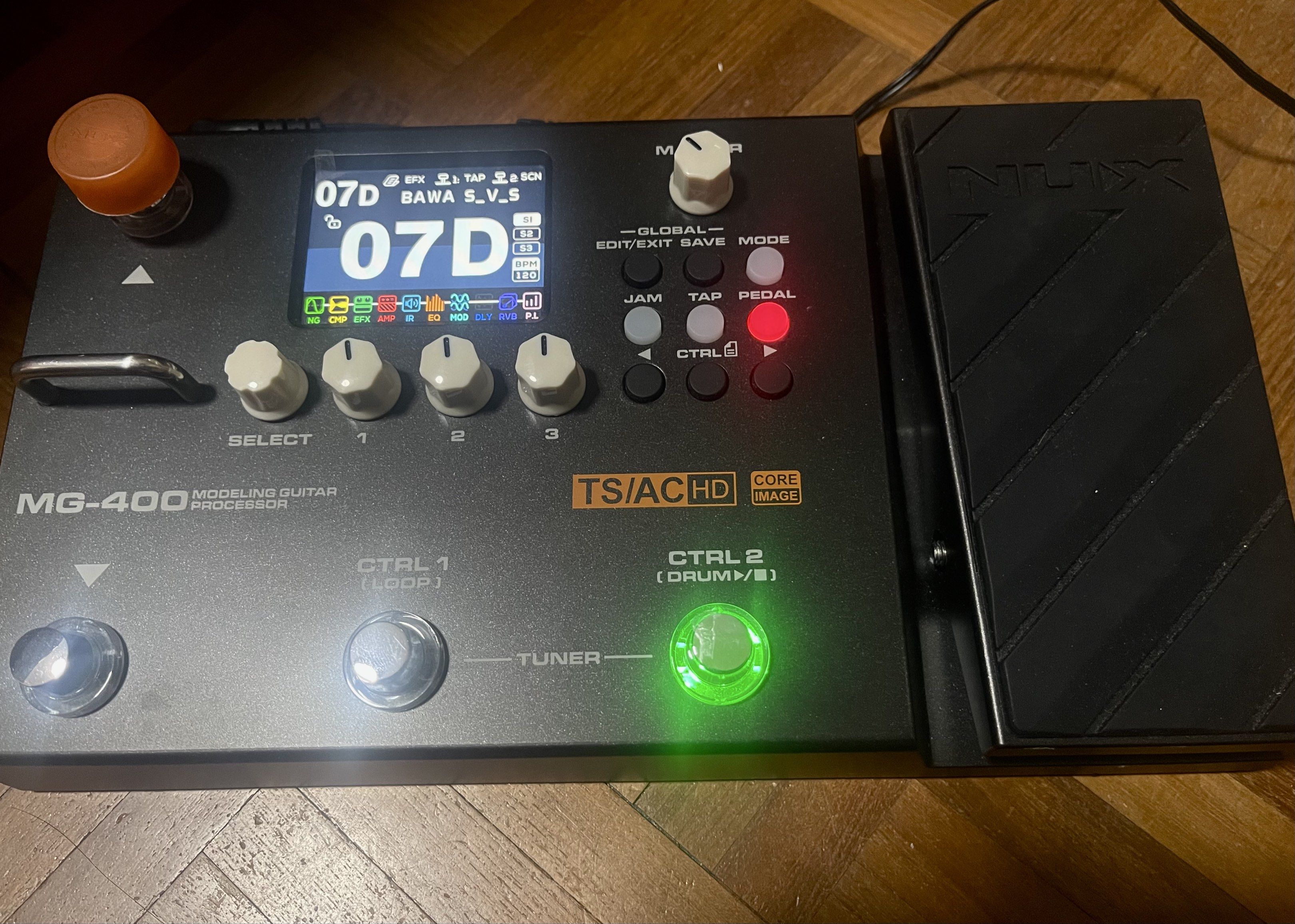 NUX MG-400 Modeling Guitar & Bass Processor, Hobbies & Toys, Musical ...