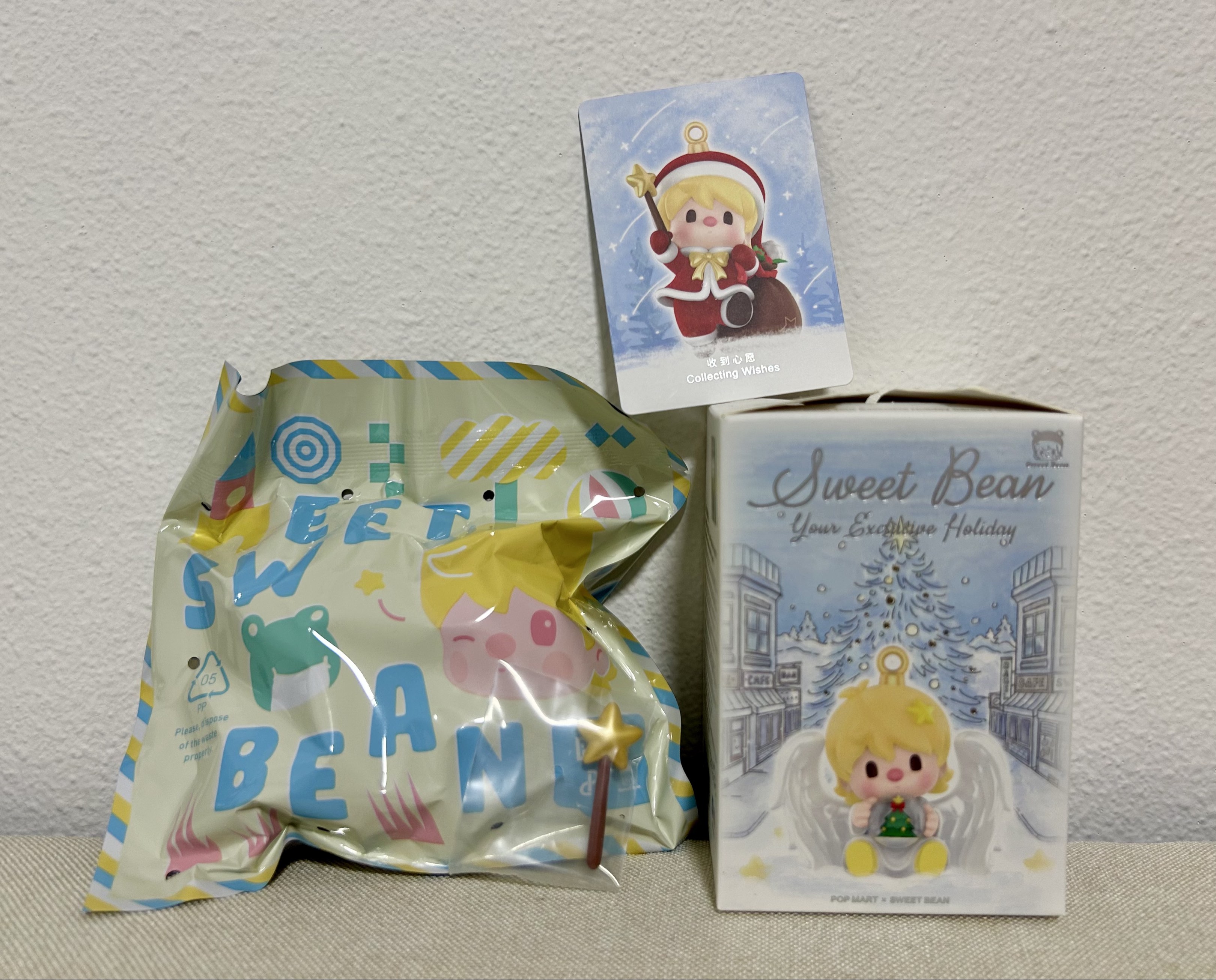 Pop Mart: Sweet Bean Christmas Holiday Figurine, Hobbies & Toys, Toys ...