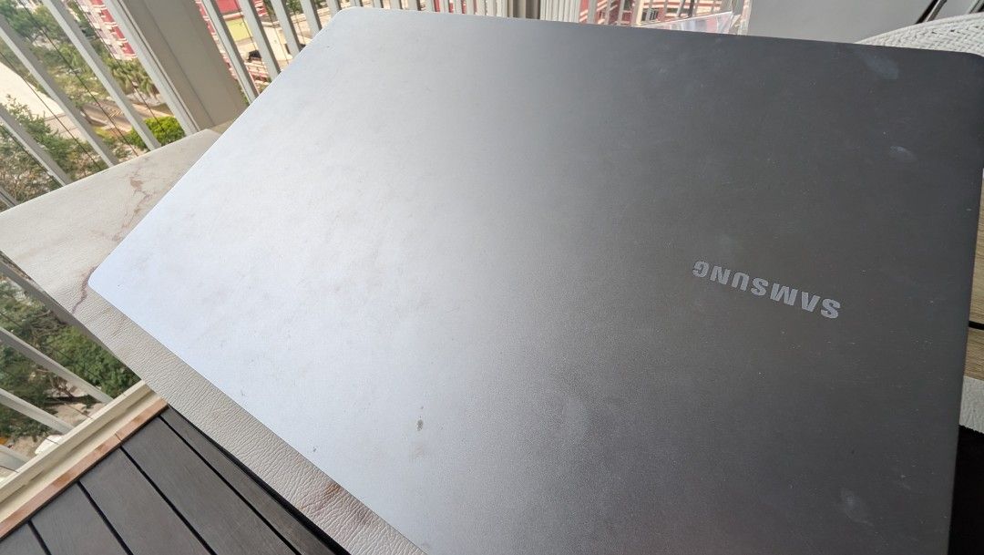 Samsung touchscreen Laptop - Snapdragon X elite 16Gb , storage 512gb ...