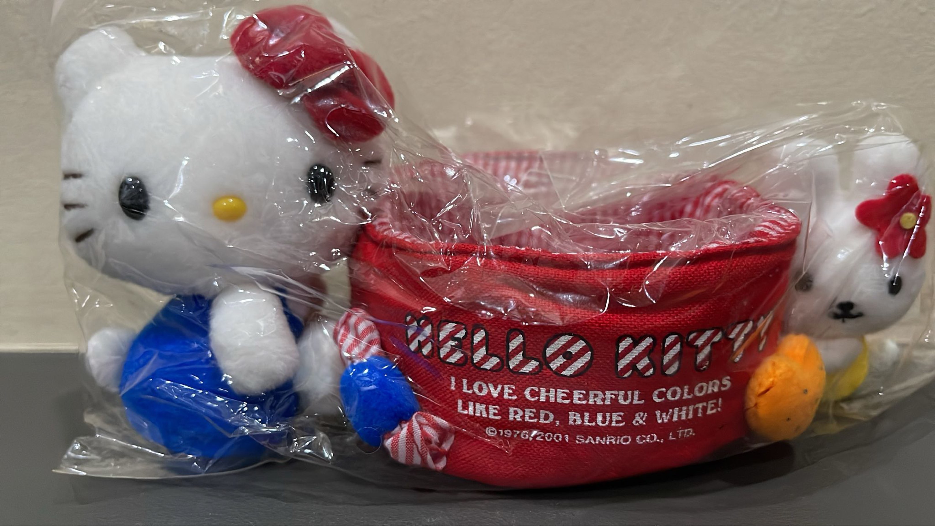 Sanrio Hello Kitty Plush Toy Basket (Rare Vintage Edition - Japan 2001 ...