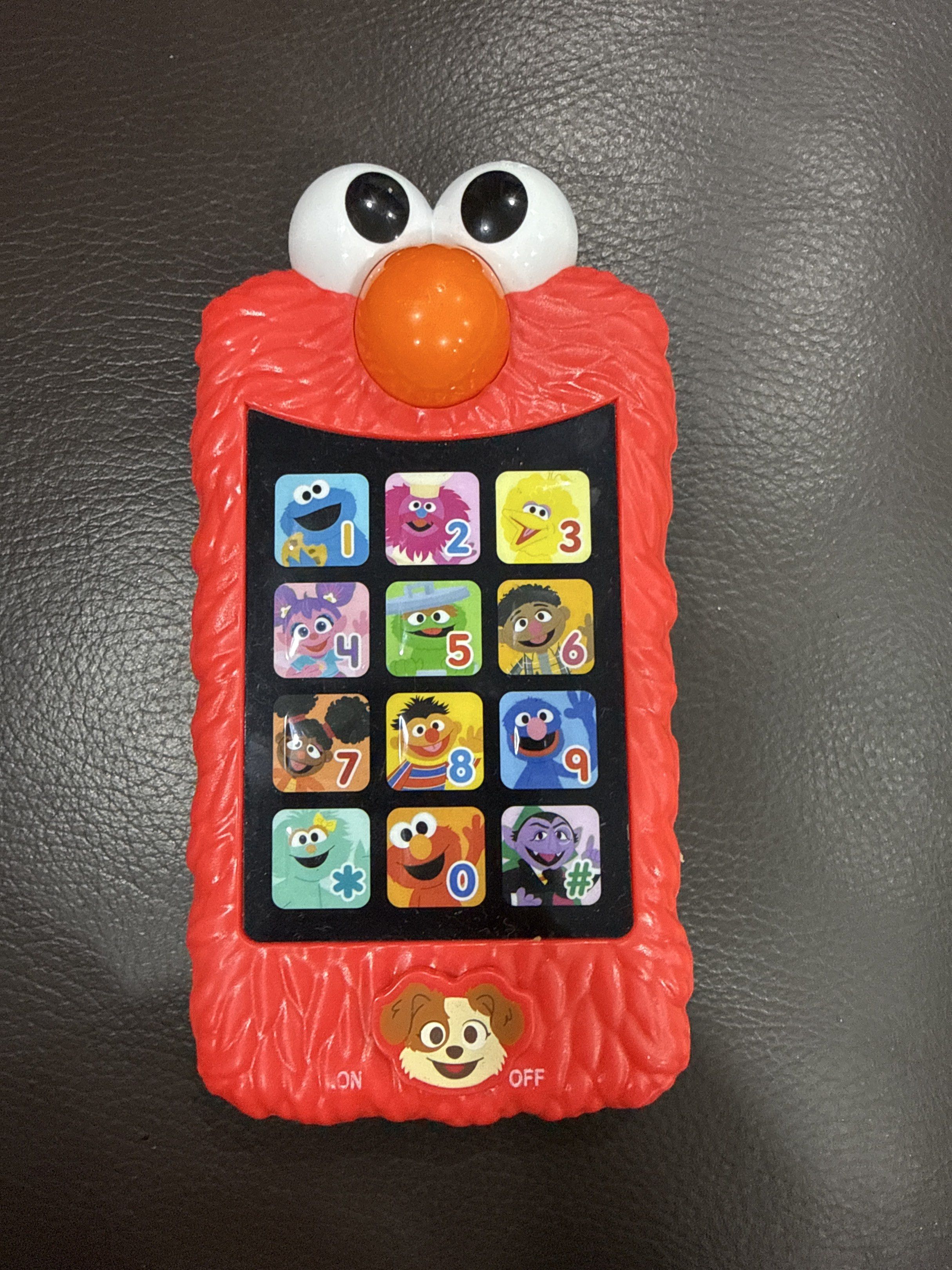 Sesame Street Elmo Toy Phone, Hobbies & Toys, Toys & Games on Carousell