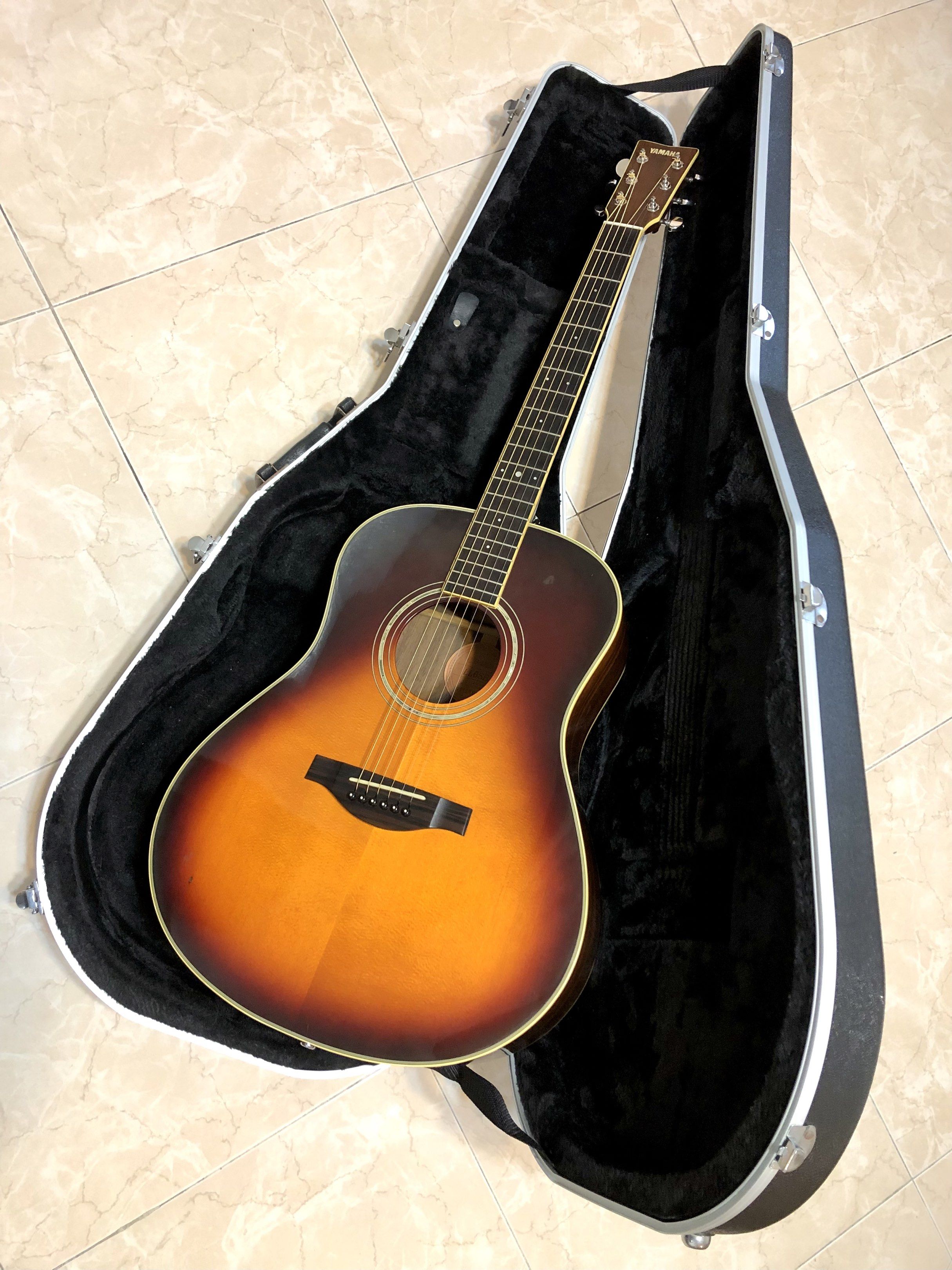 Yamaha LL6SB Acoustic Guitar with Hard Case, Hobbies & Toys, Musical ...
