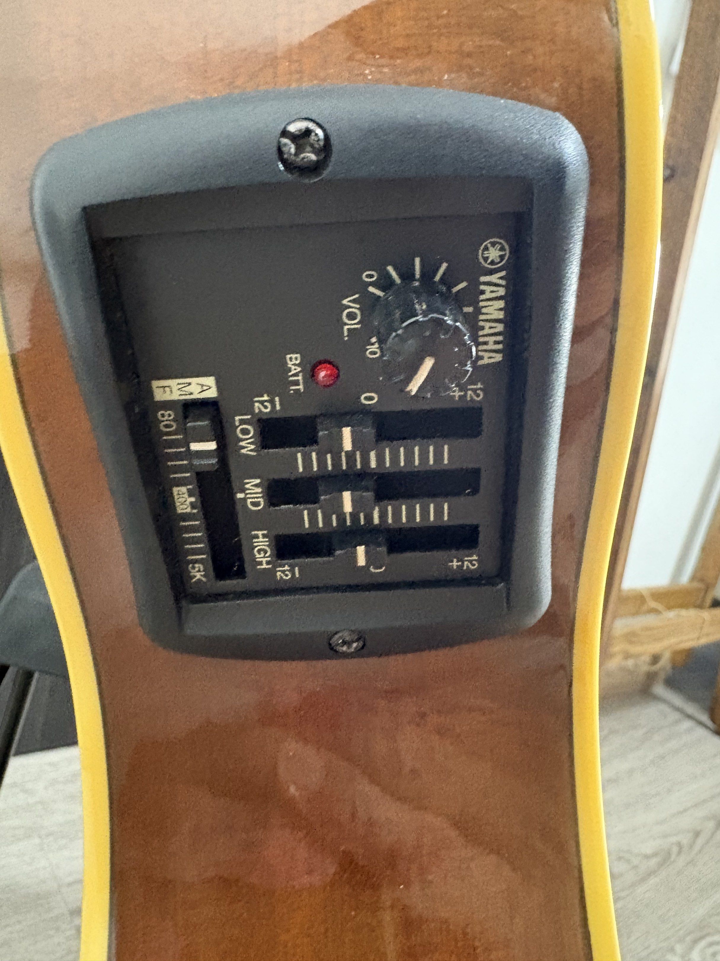 Beautiful Yamaha APX-5NA Acoustic-Electric Guitar, Hobbies & Toys ...