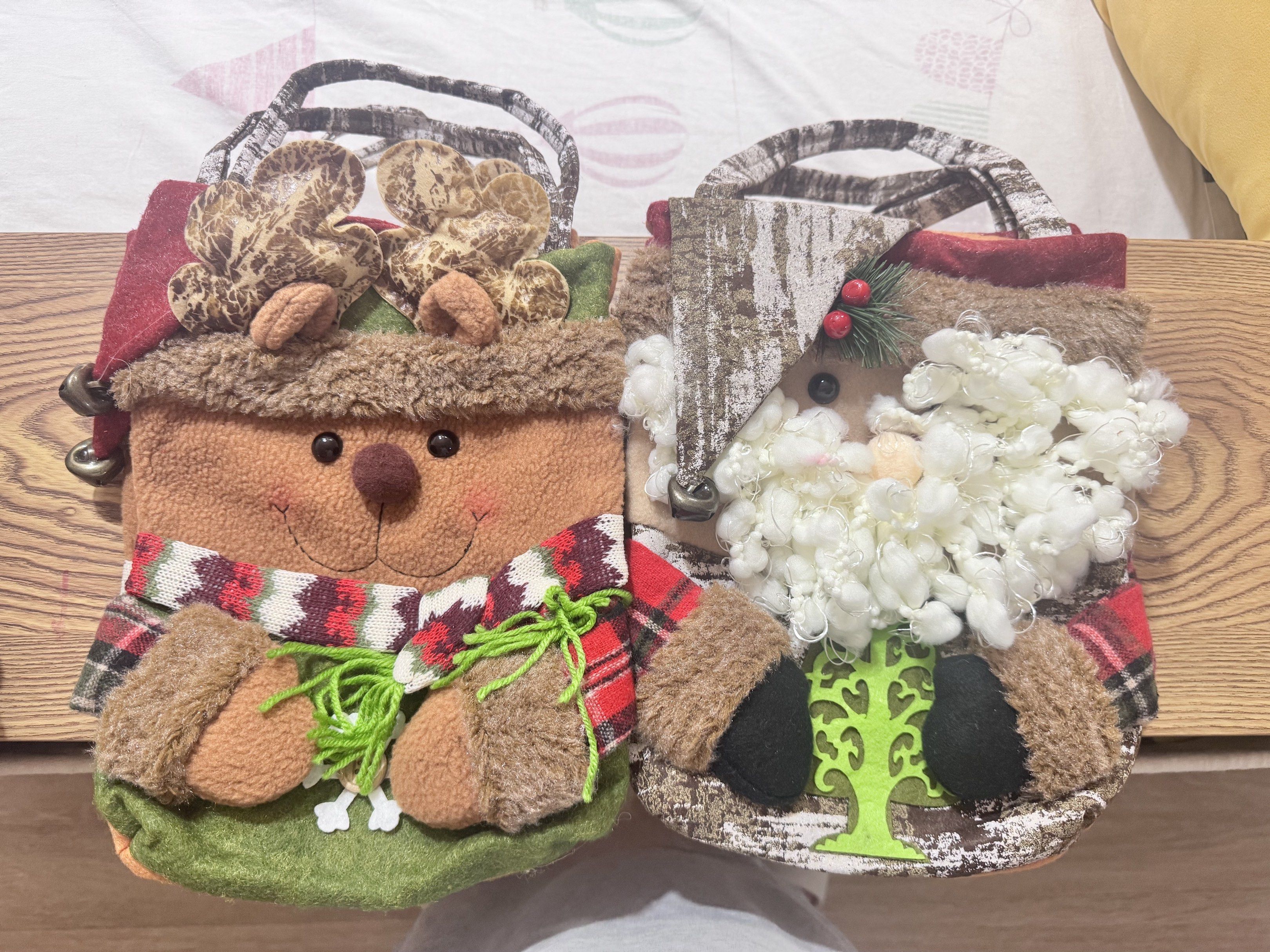 Christmas Character Gift Bags - Reindeer & Santa, Hobbies & Toys ...